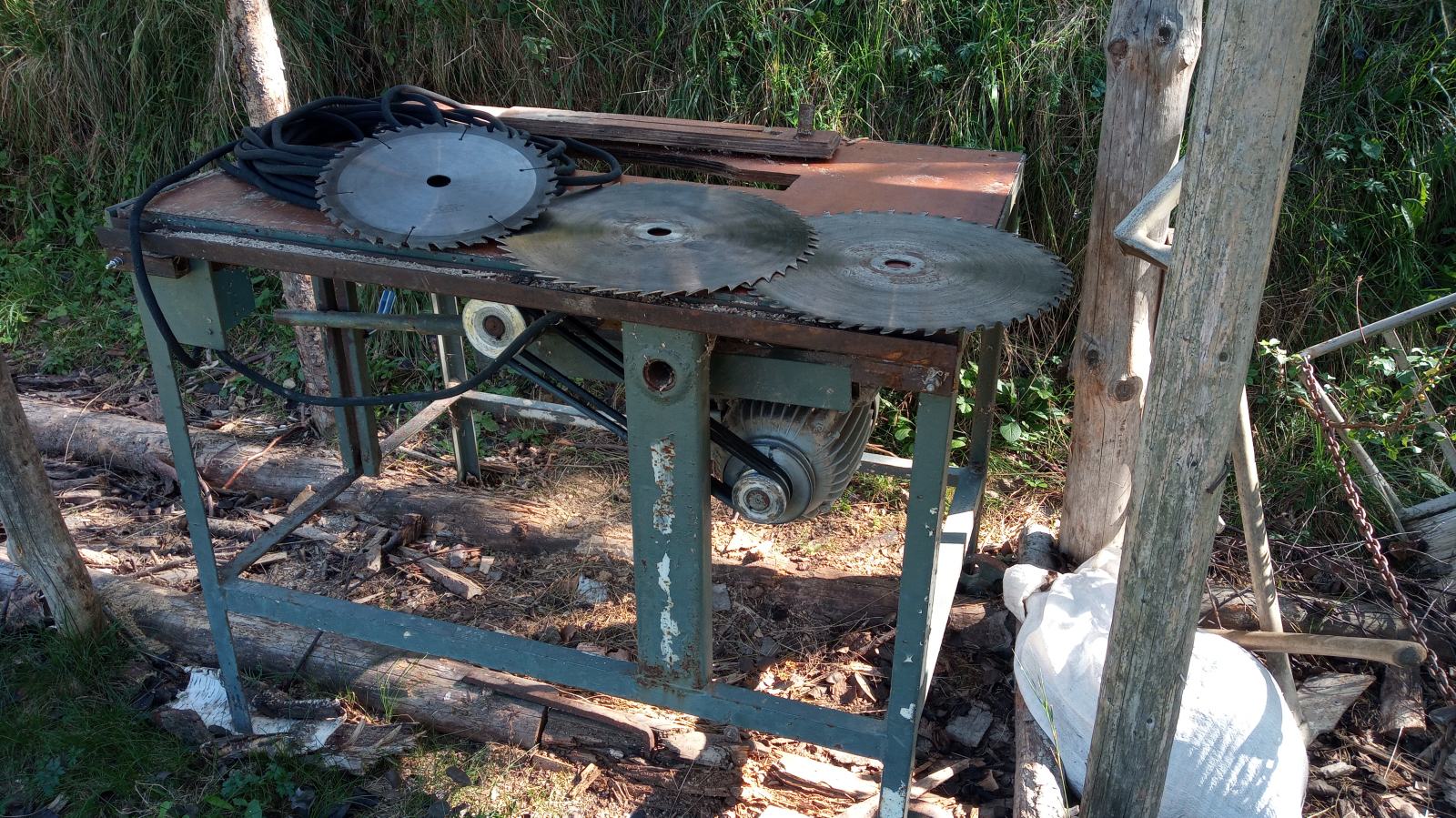 Cirkularka za žaganje drv prodam