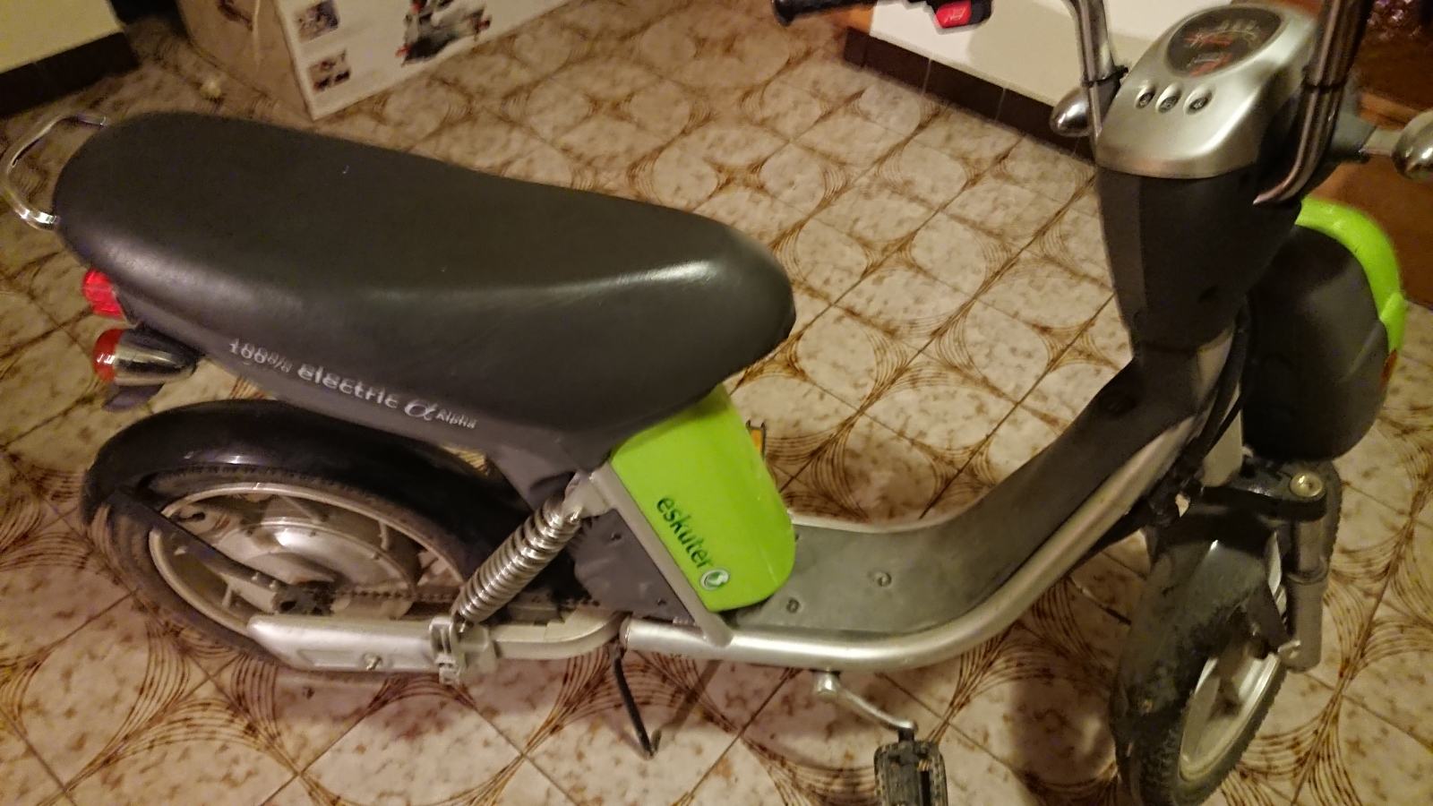 električni skuter