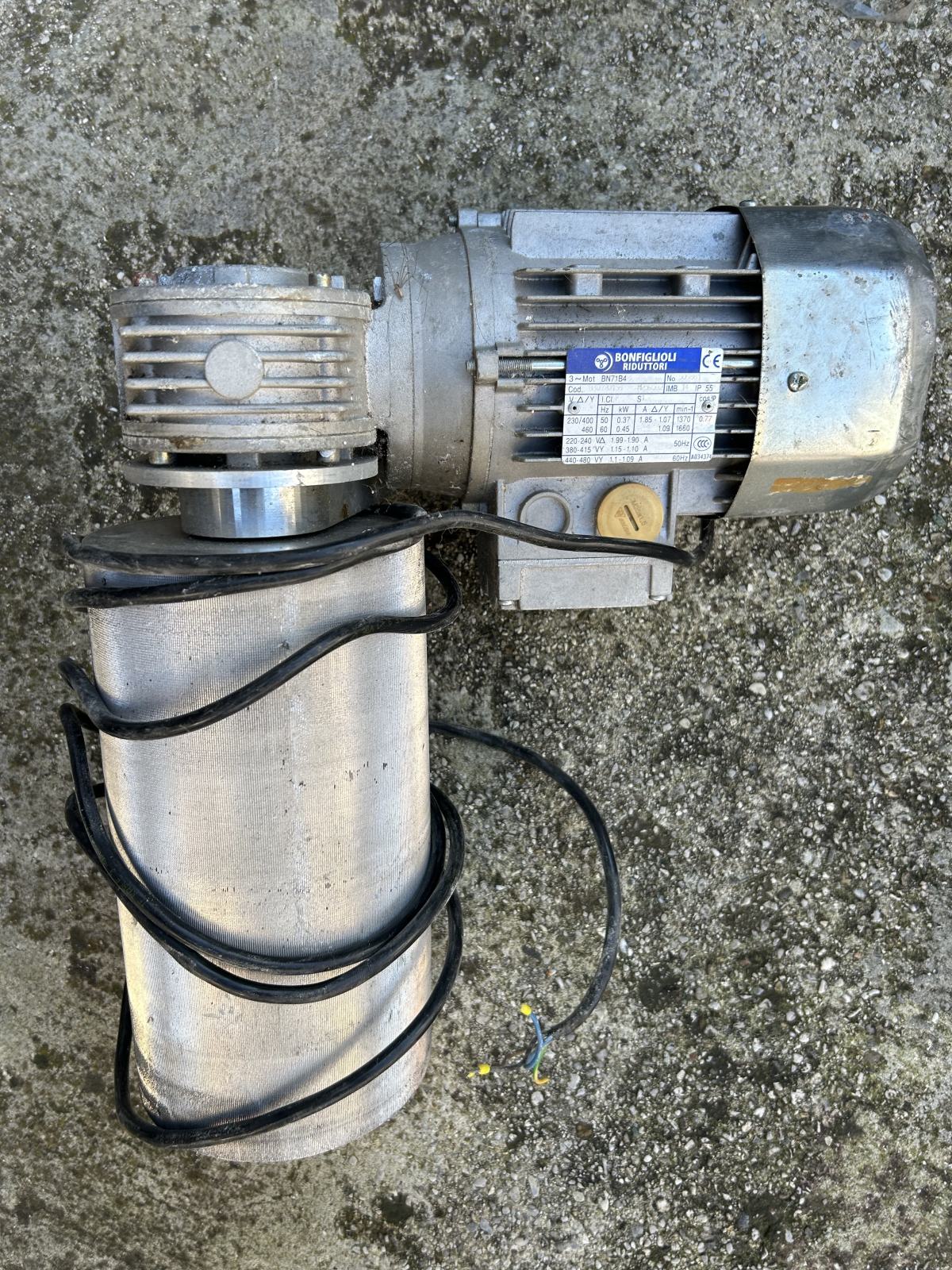 Elektro motor z reduktorjem