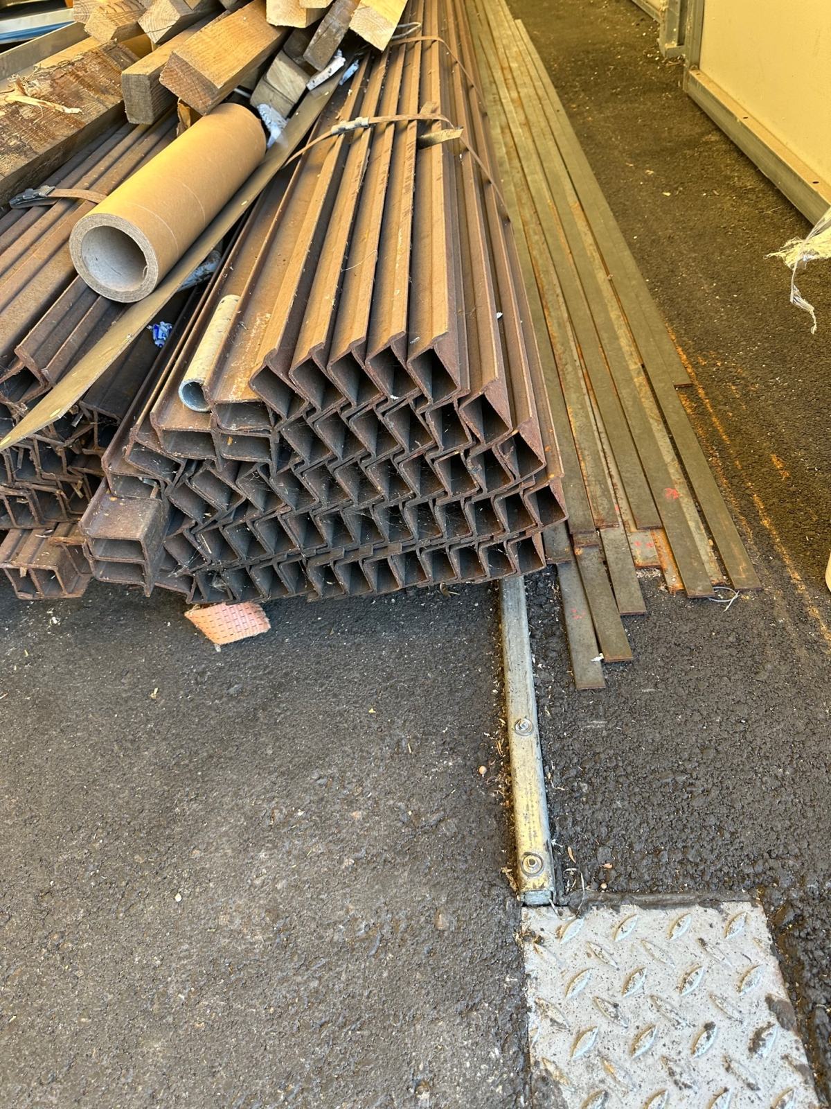 Gradbeni profil 50x30x15x2