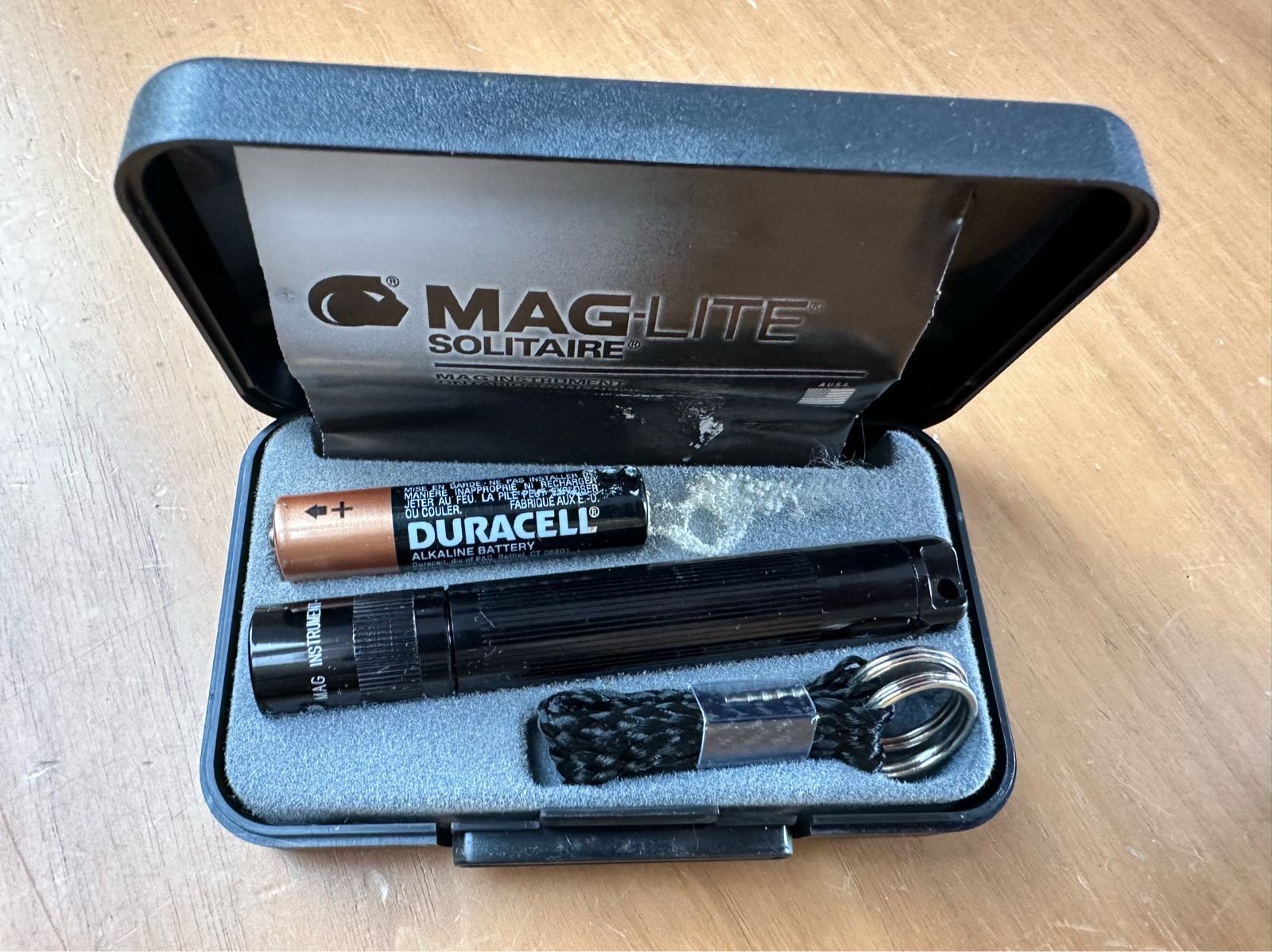 Svetilka Maglite Solitaire AAA - poškodovana embalaža - 55 kosov