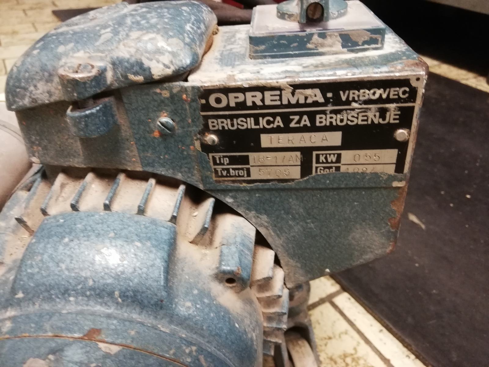 Motor za brusenje