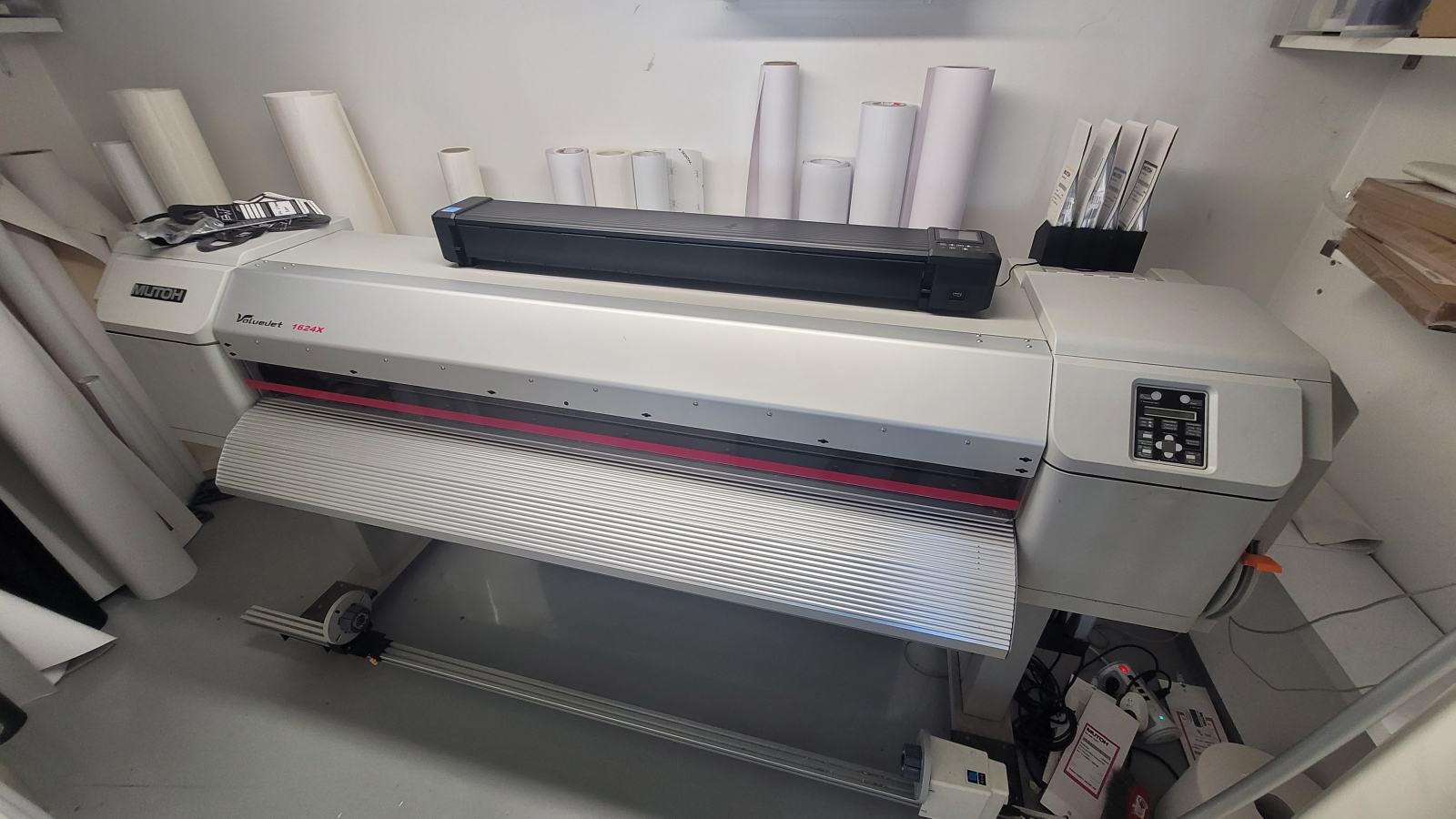 Mutoh Valuejet 1624x - digitalni solventni tiskalnik - 160cm