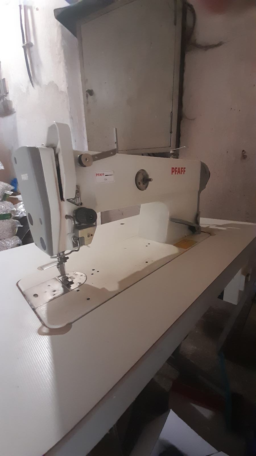 Prodam nerabljen šivalnih stroj Pfaff 951. Cena 480