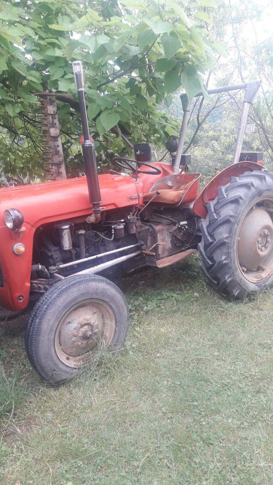prodam traktor imt