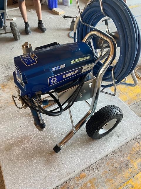 STROJ ZA KITANJE IN BARVANJE GRACO MARK VII PRO CONTRACTOR