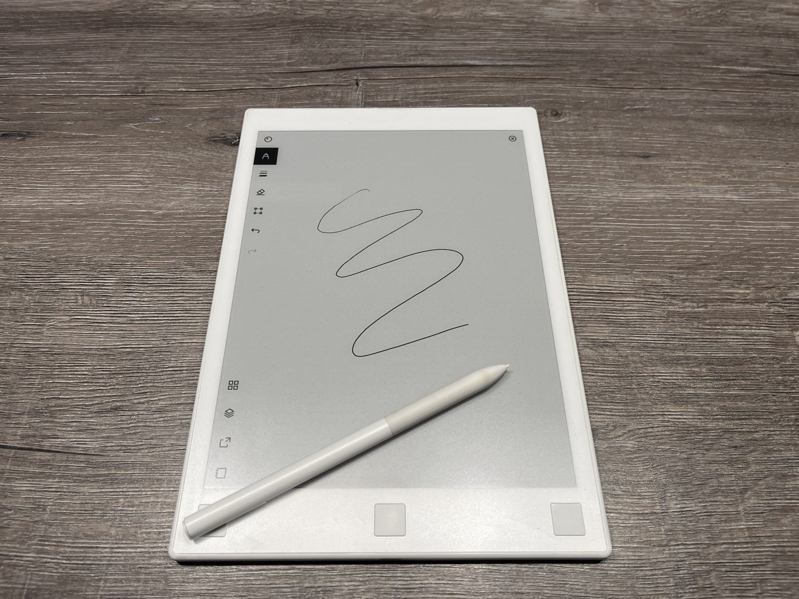 E-ink tablica Remarkable