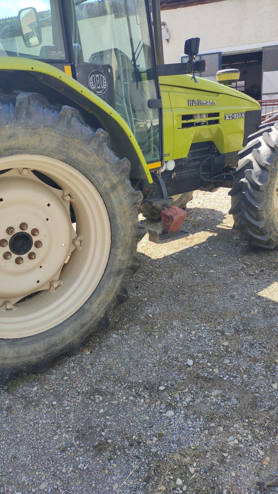 Prodam traktor hurlimann