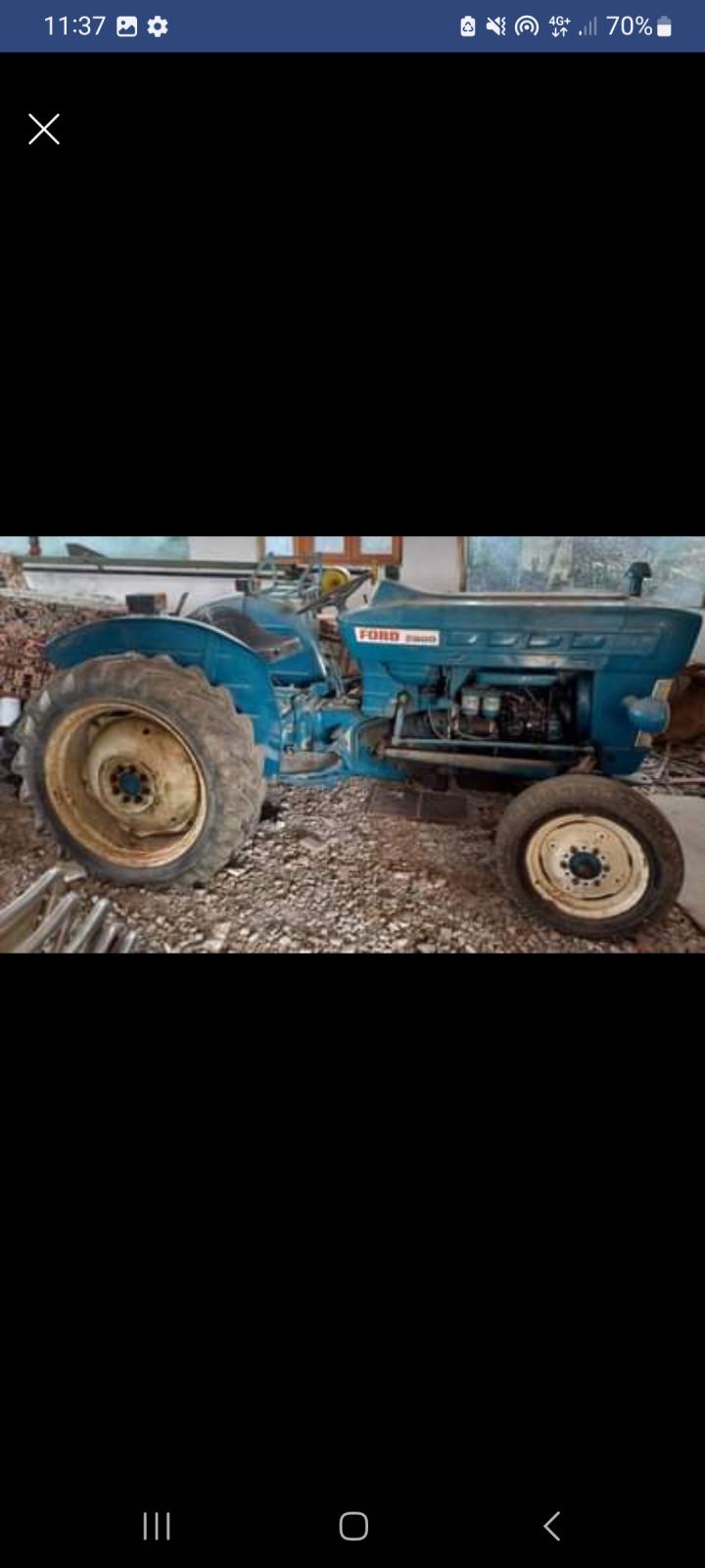 Traktor Ford