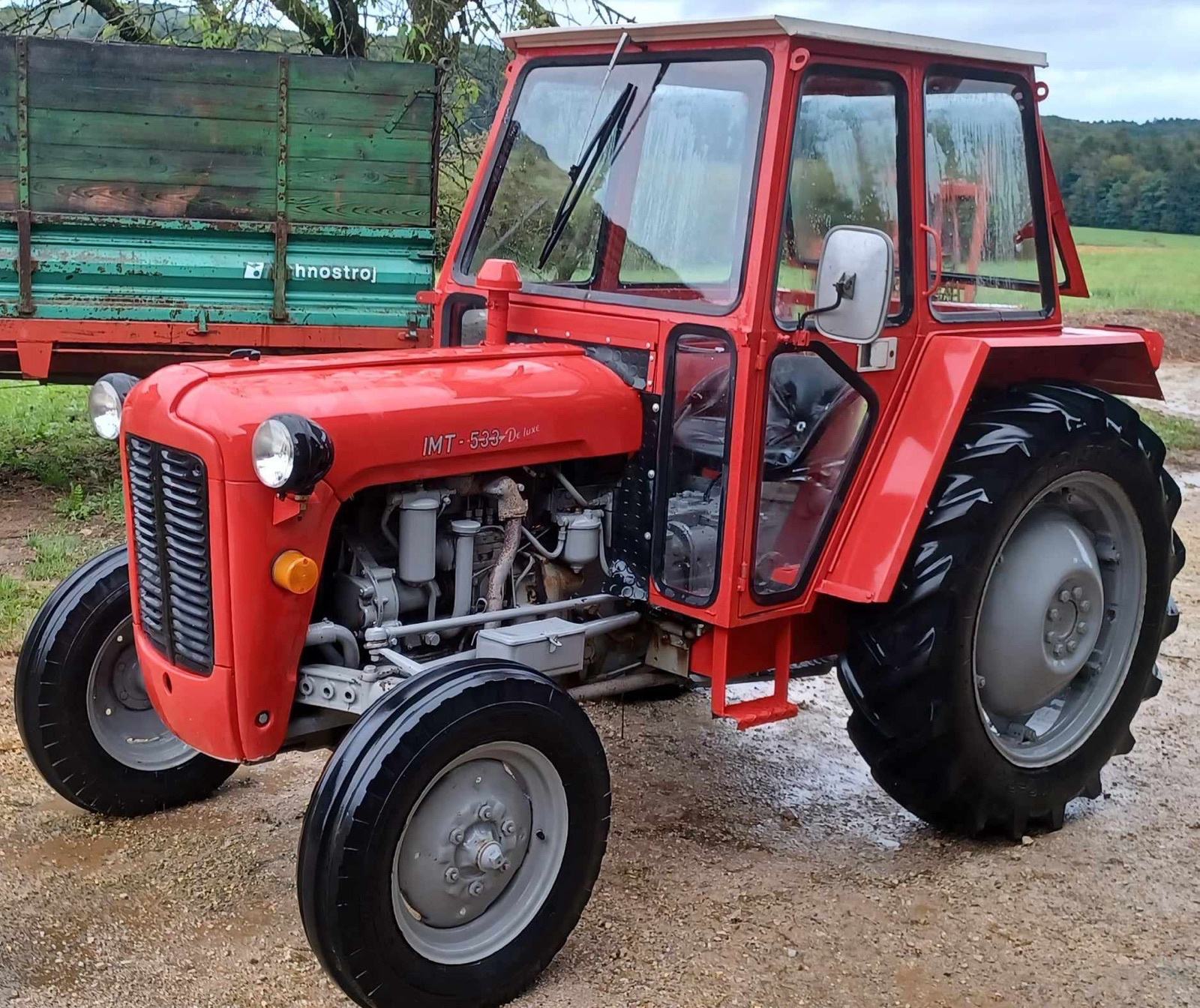 Traktor IMT 533