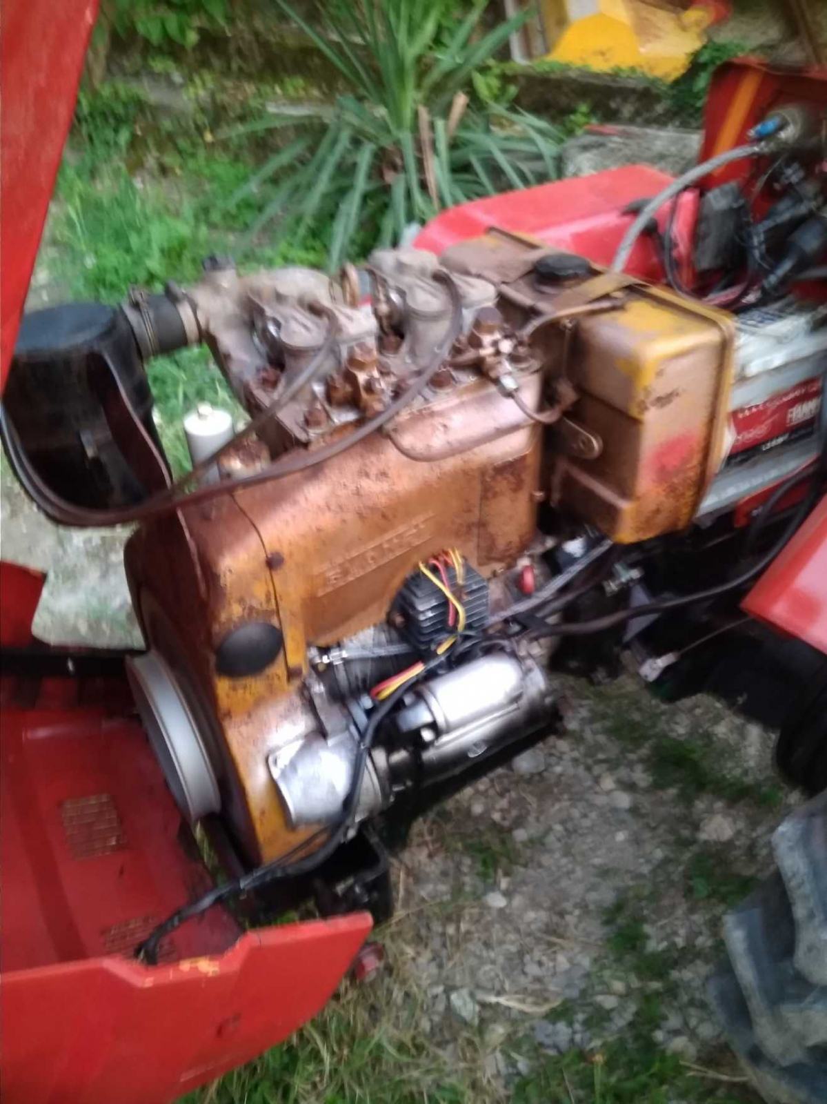 Motor slanzi za traktor