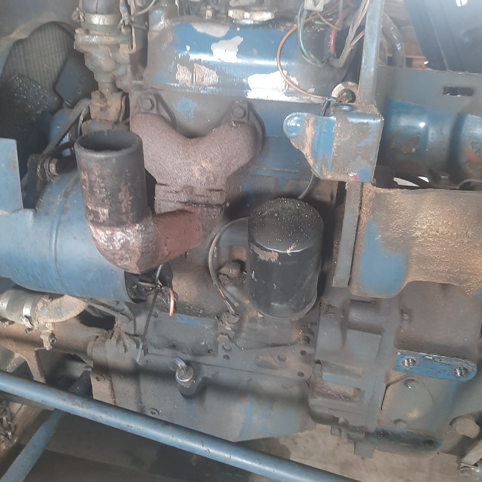 Motor Universal 340 po delih