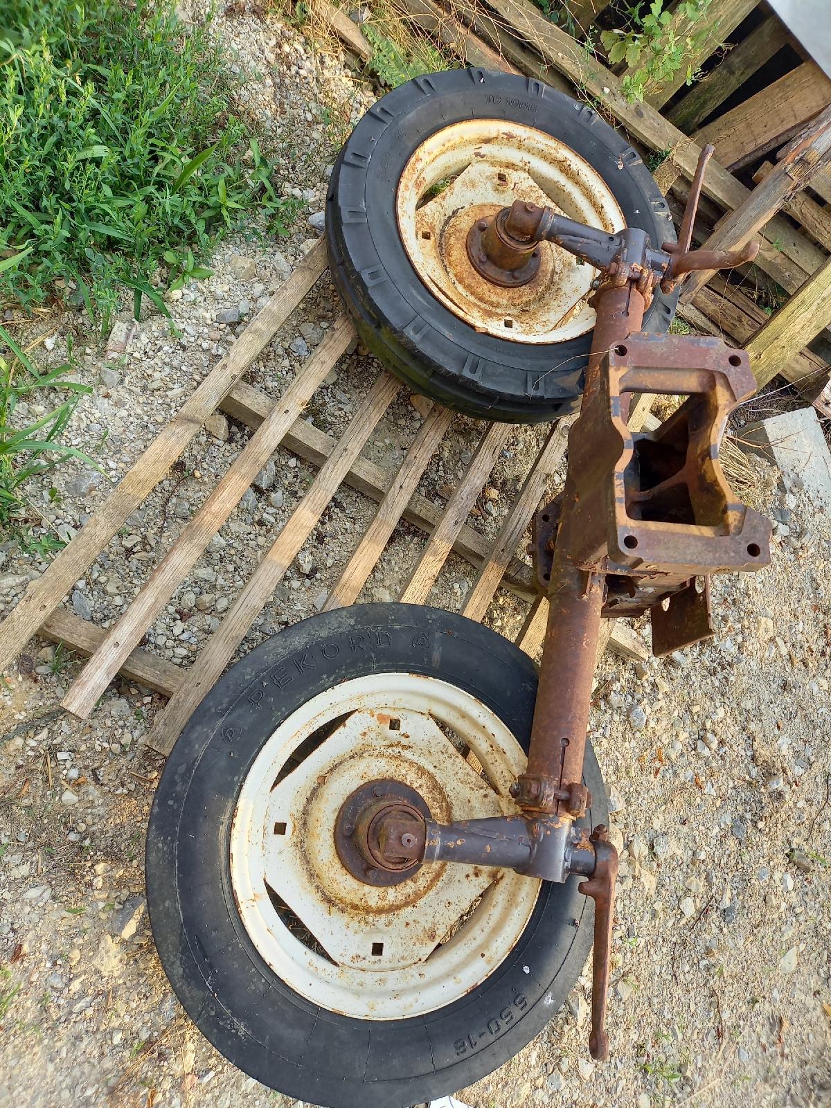 Sprednji most za traktor štore 402