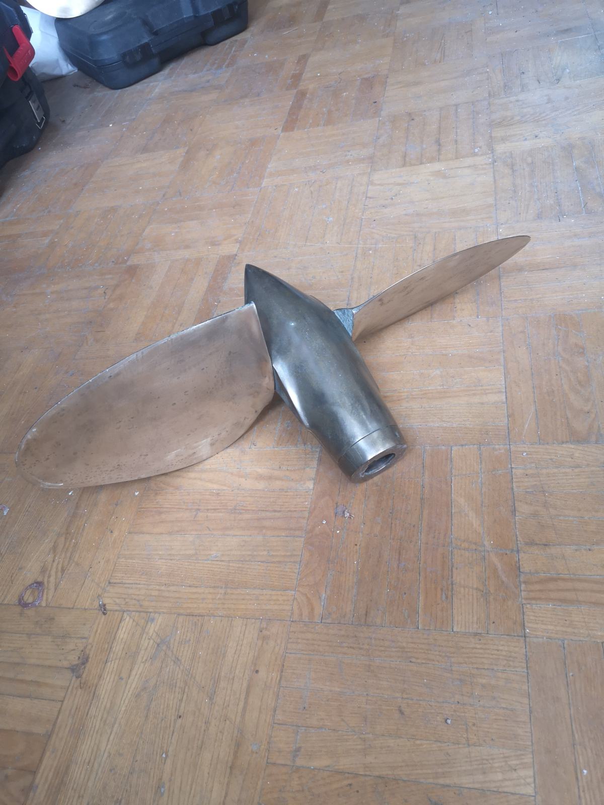 Max-prop propeler sklopljiv