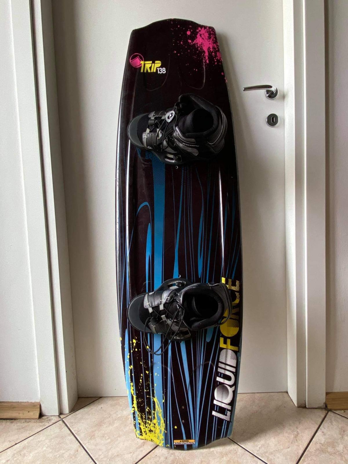 Wake liquid force 138