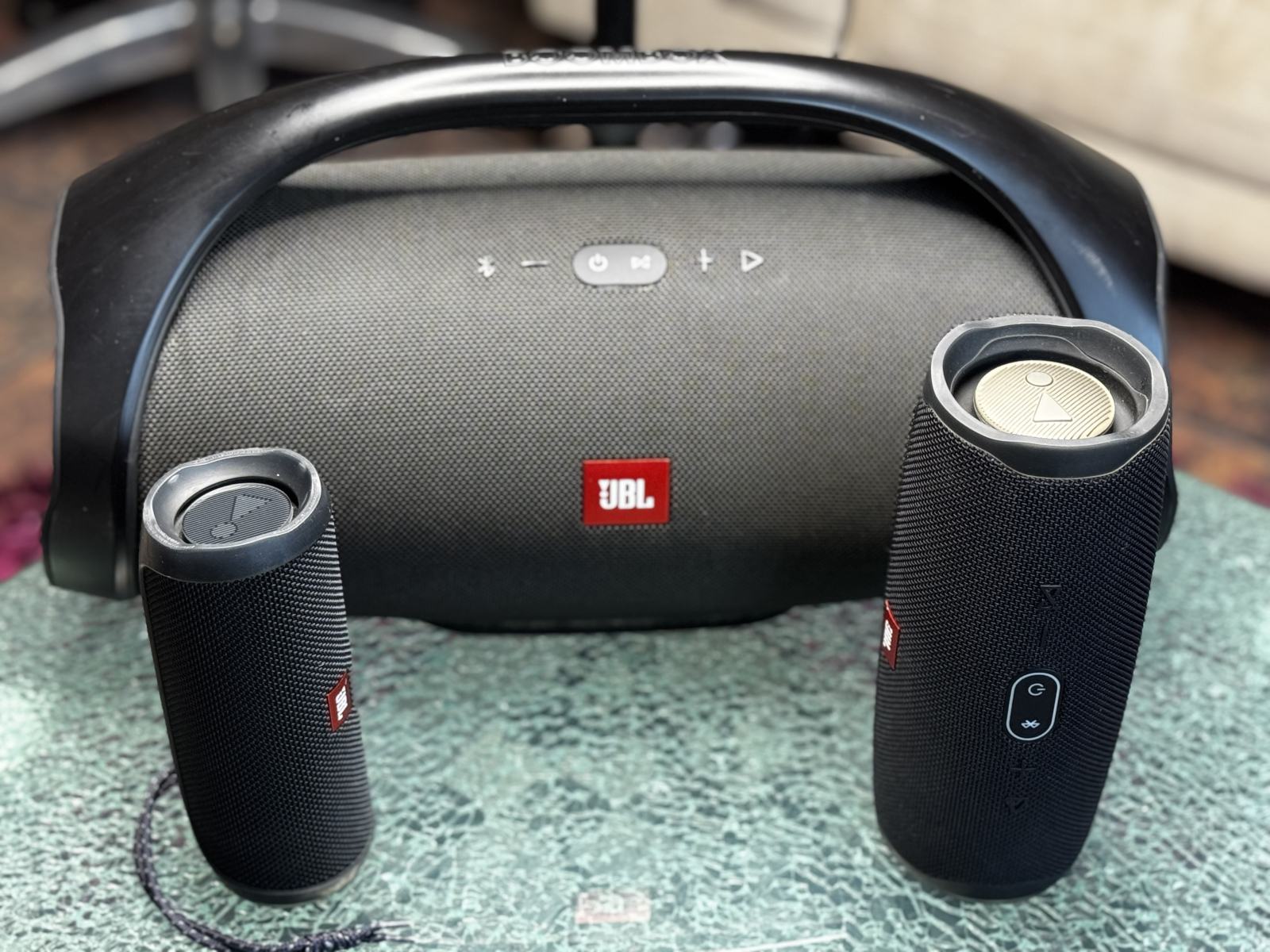 Prodam JBL komplet Boombox + Charge + flip