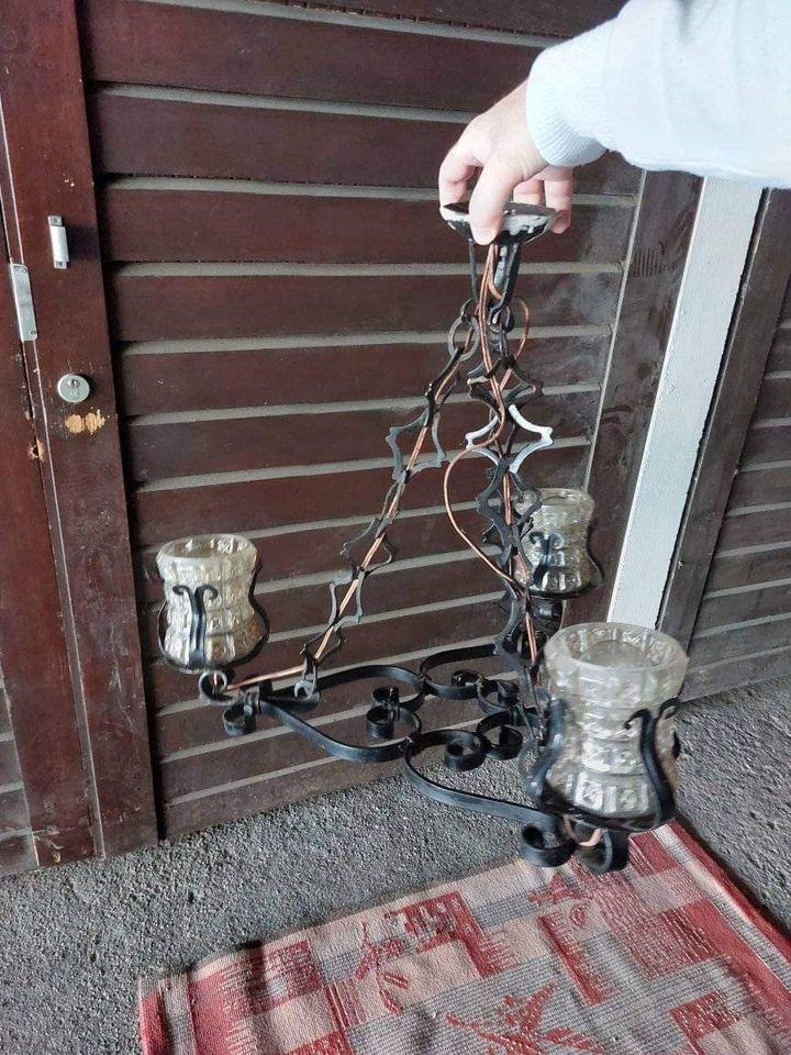 Čudovit, vintage lestenec iz kovine
