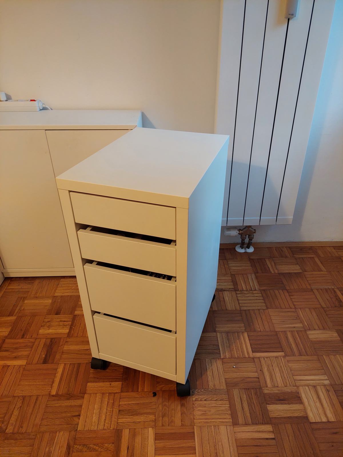 MICKE IKEA Predalnik na kolesih - 2 kosa