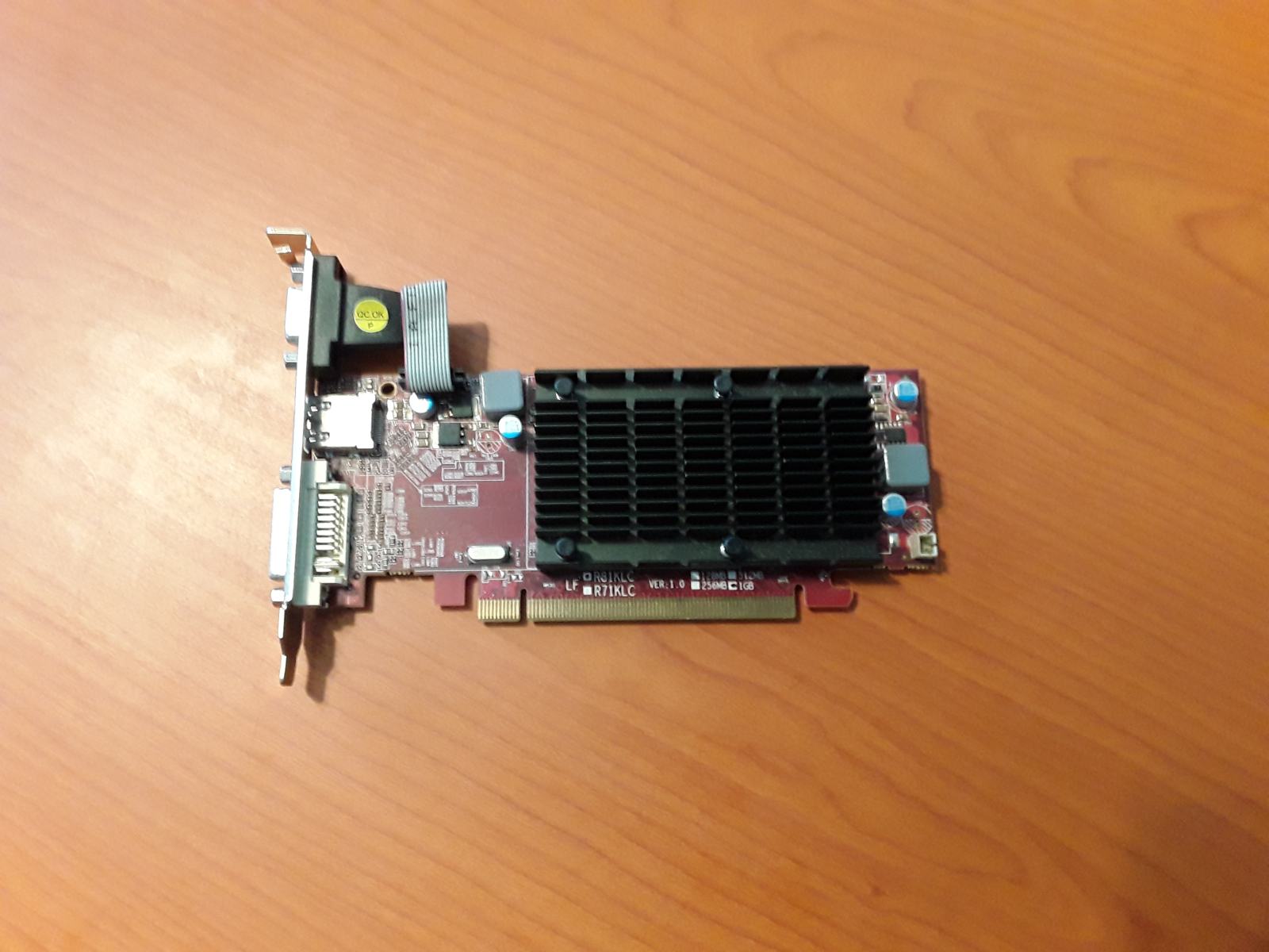 AMD Radeon HD 5450 1GB GDDR3