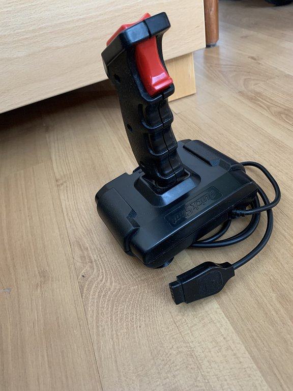 Commodore Amiga/C64/C128/Atari Quickshot II Joystick