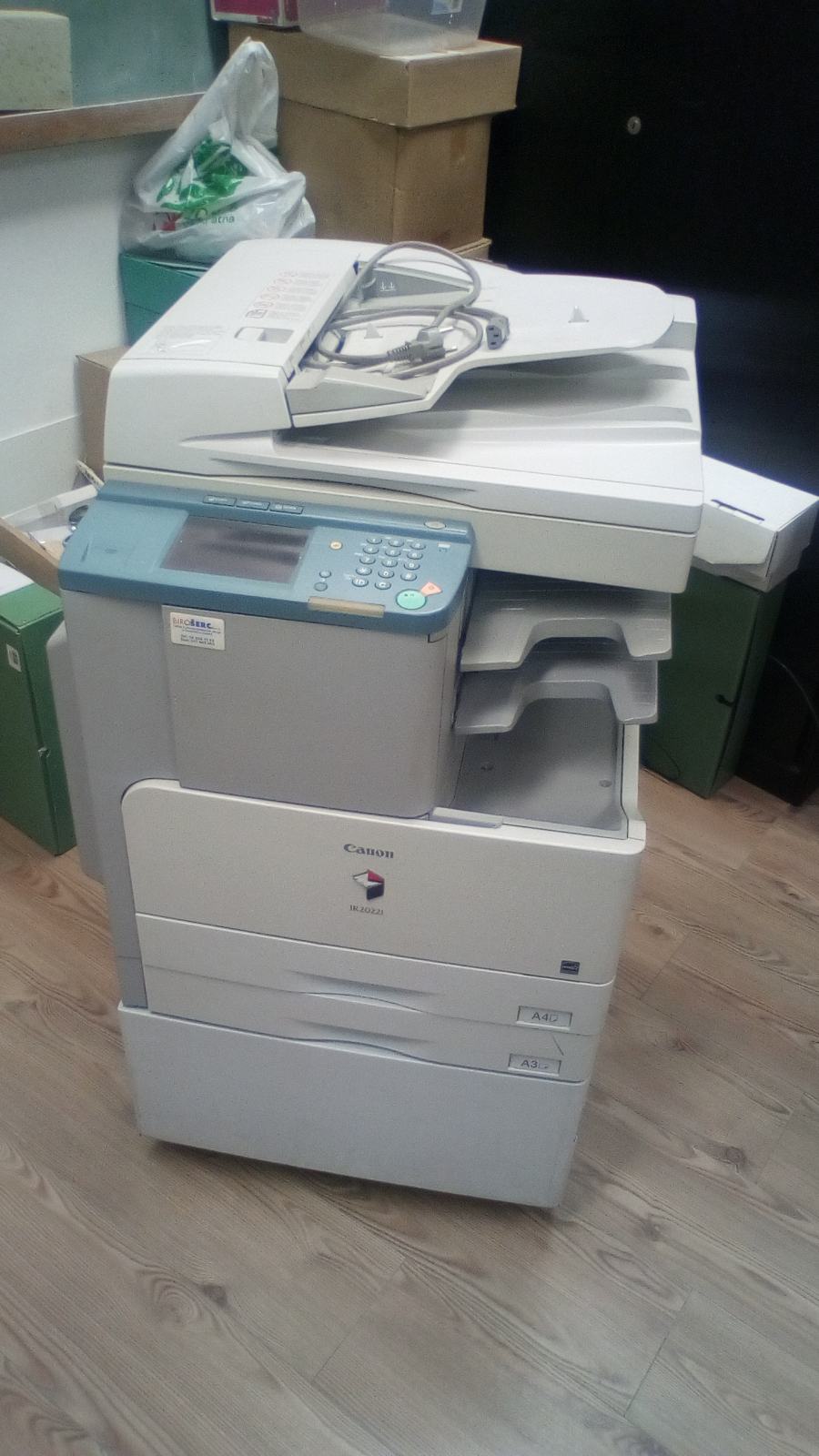 FOTOKOPIRNI STROJ CANON IR 2022i