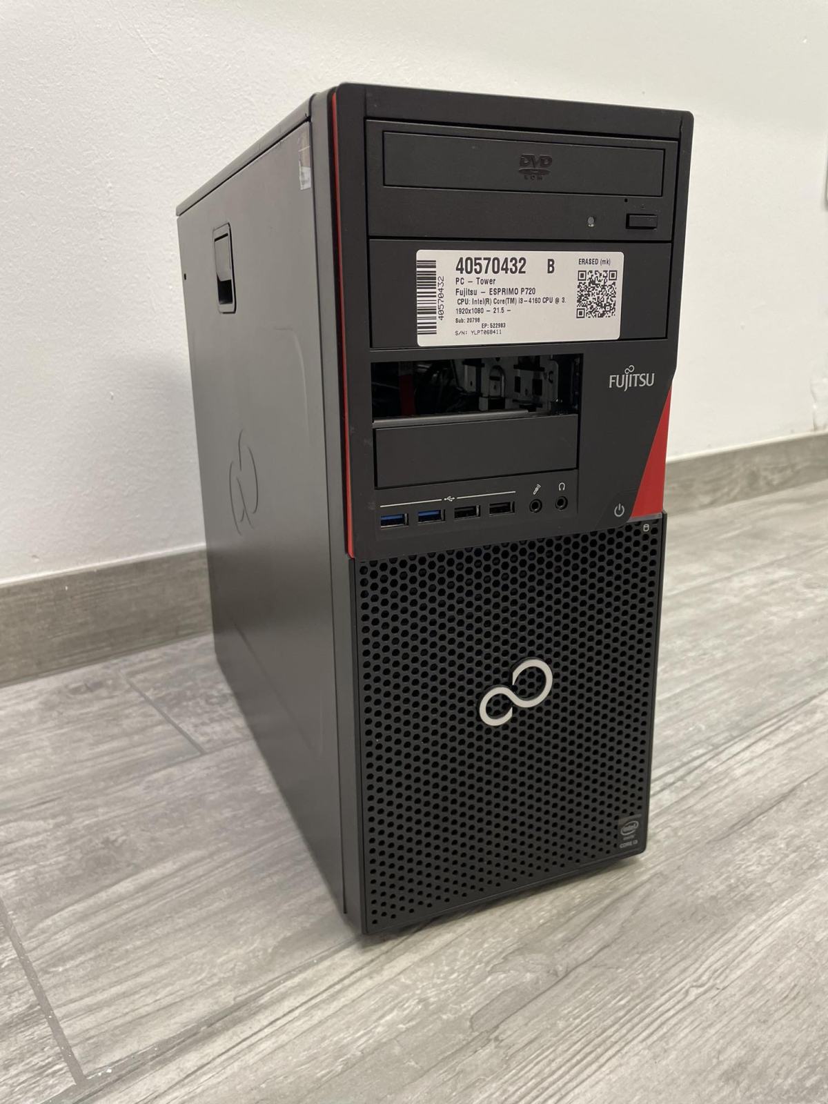 FUJITSU Esprimo P720