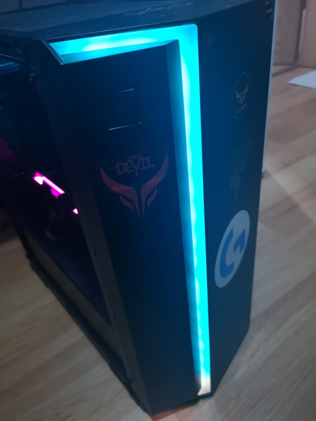 Gaming / workstation namizni računalnik + AOC 144hz monitor