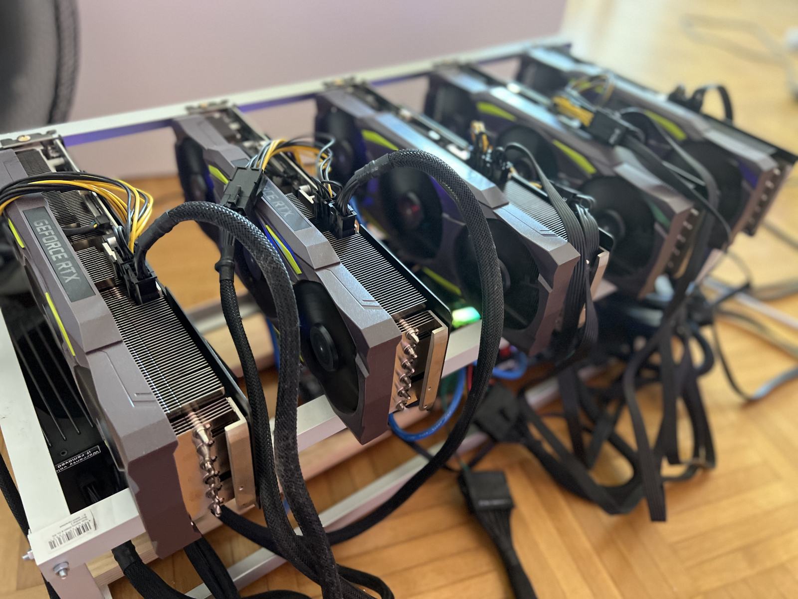 Mining rig / 5x RTX 3080 / 500mh/s