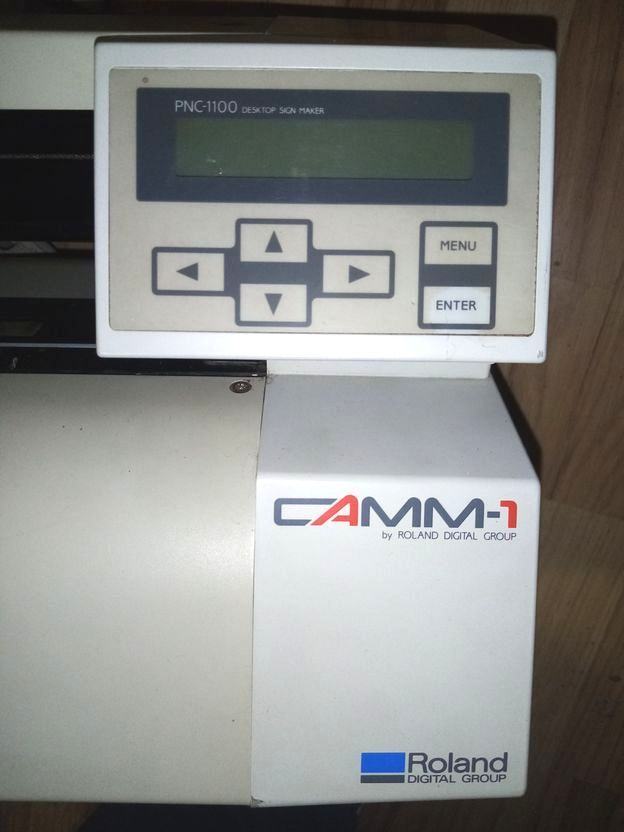 Roland CAMM-1 PNC-1100 24 Vinyl Cutter Desktop Sign Maker