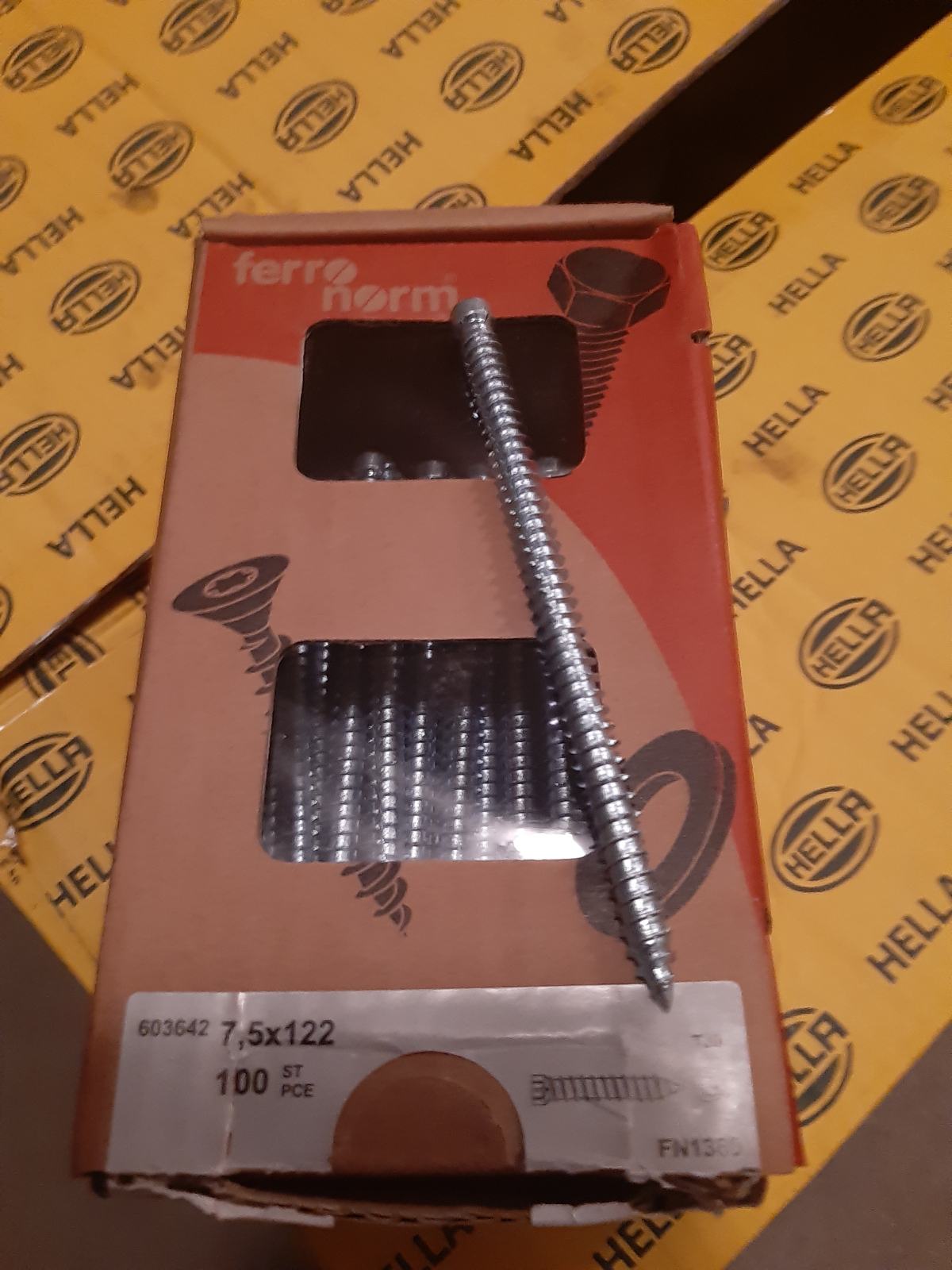 Vijaki za okenski okvir 7.5x122..(7.5x102)..(7.5x152)..(7.5x182)