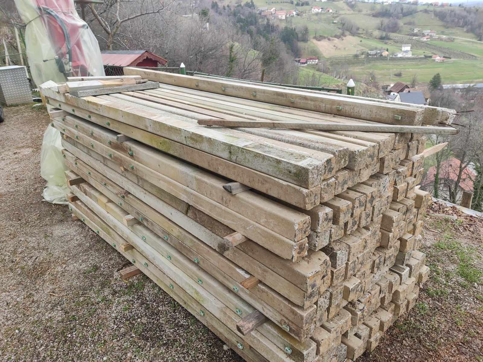 Betonski stebri za vinograd