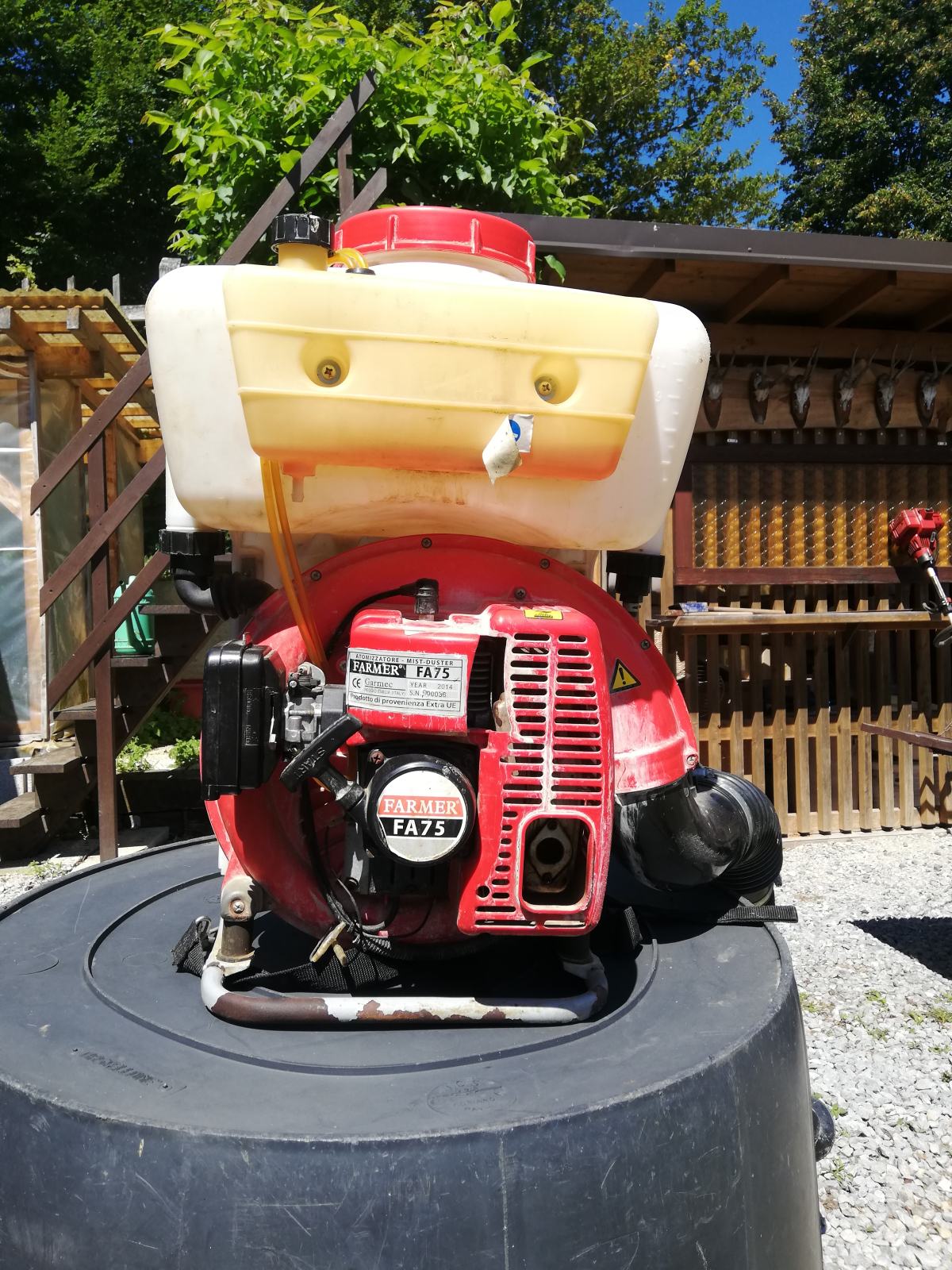 Motorna škropilnica Farmer Fa75