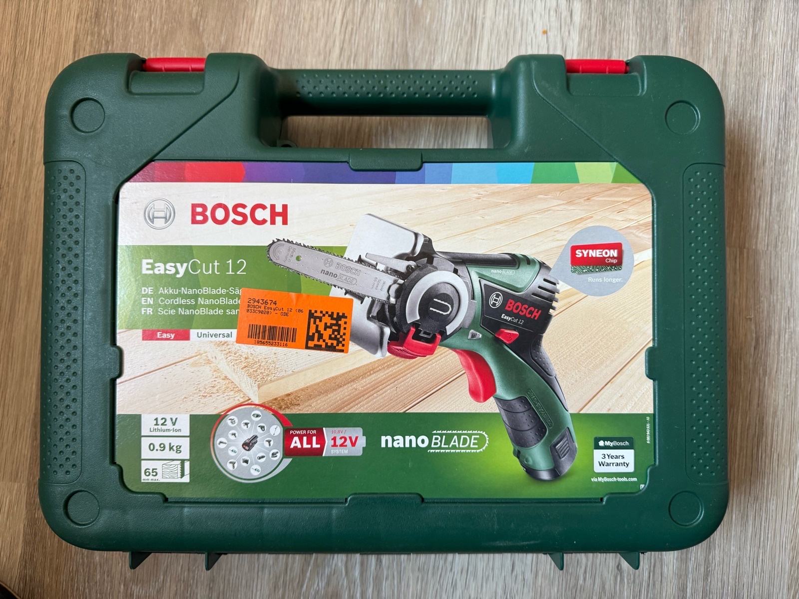 AKUMULATORSKA ŽAGA NANOBLADE BOSCH EASYCUT 12 z baterijo in polnilcem