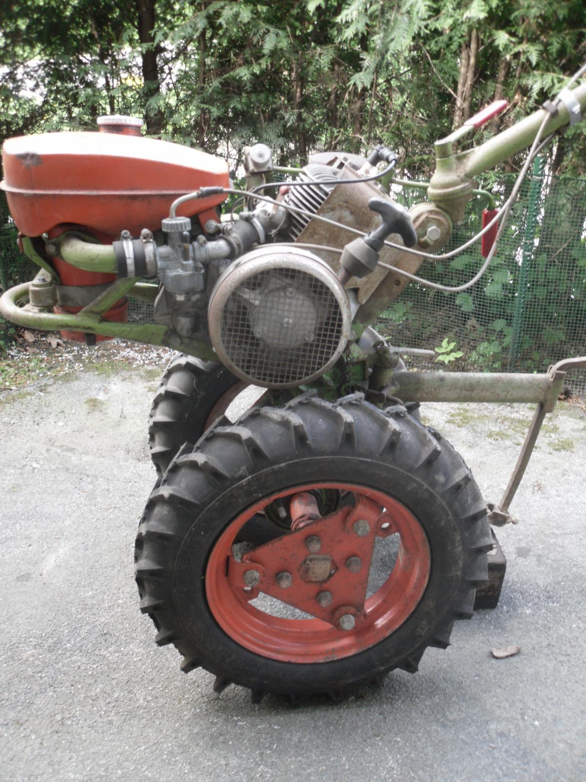 Prodam motkultivator IMT 506