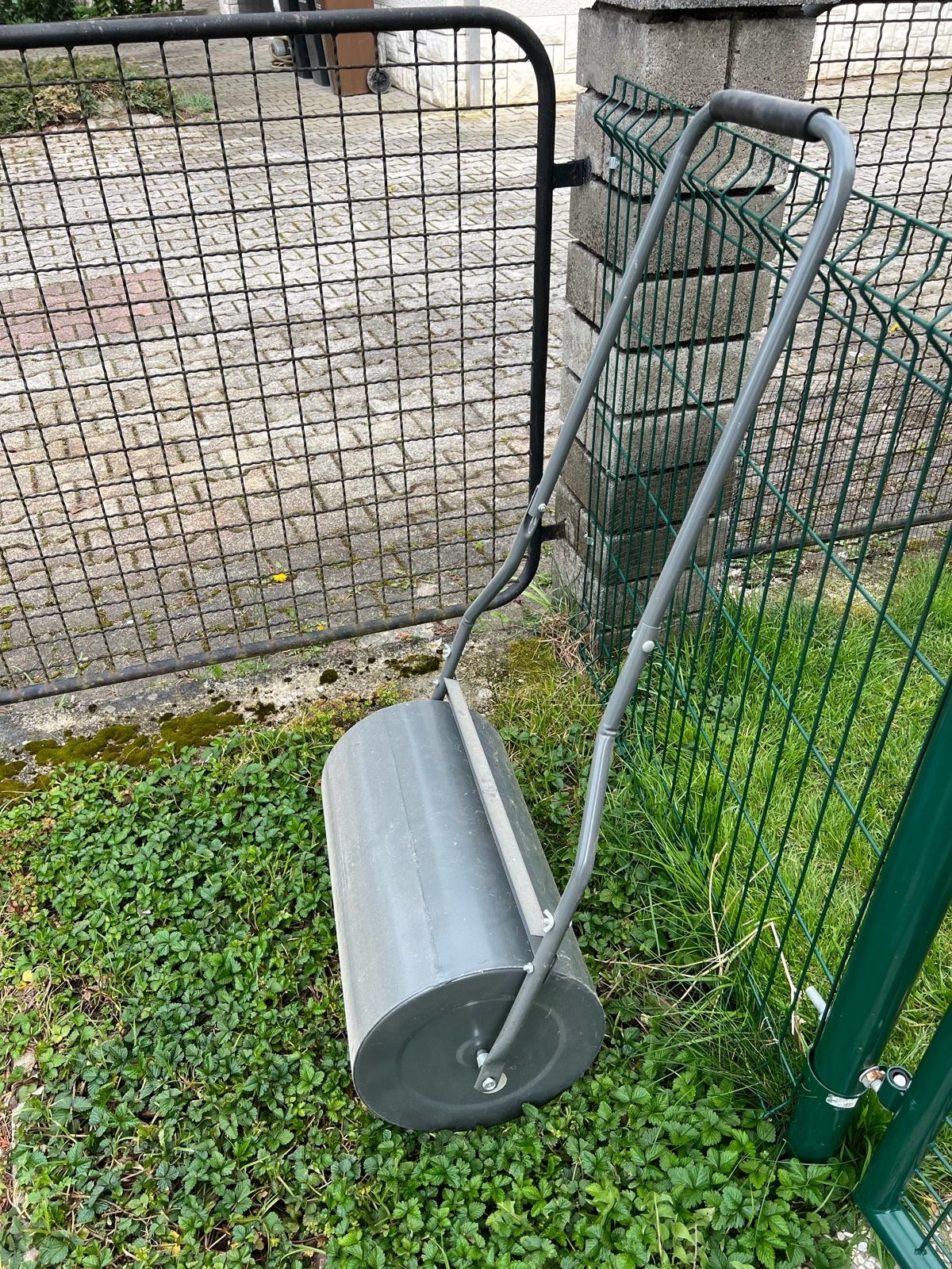 Vrtni valjar / valjar za travo