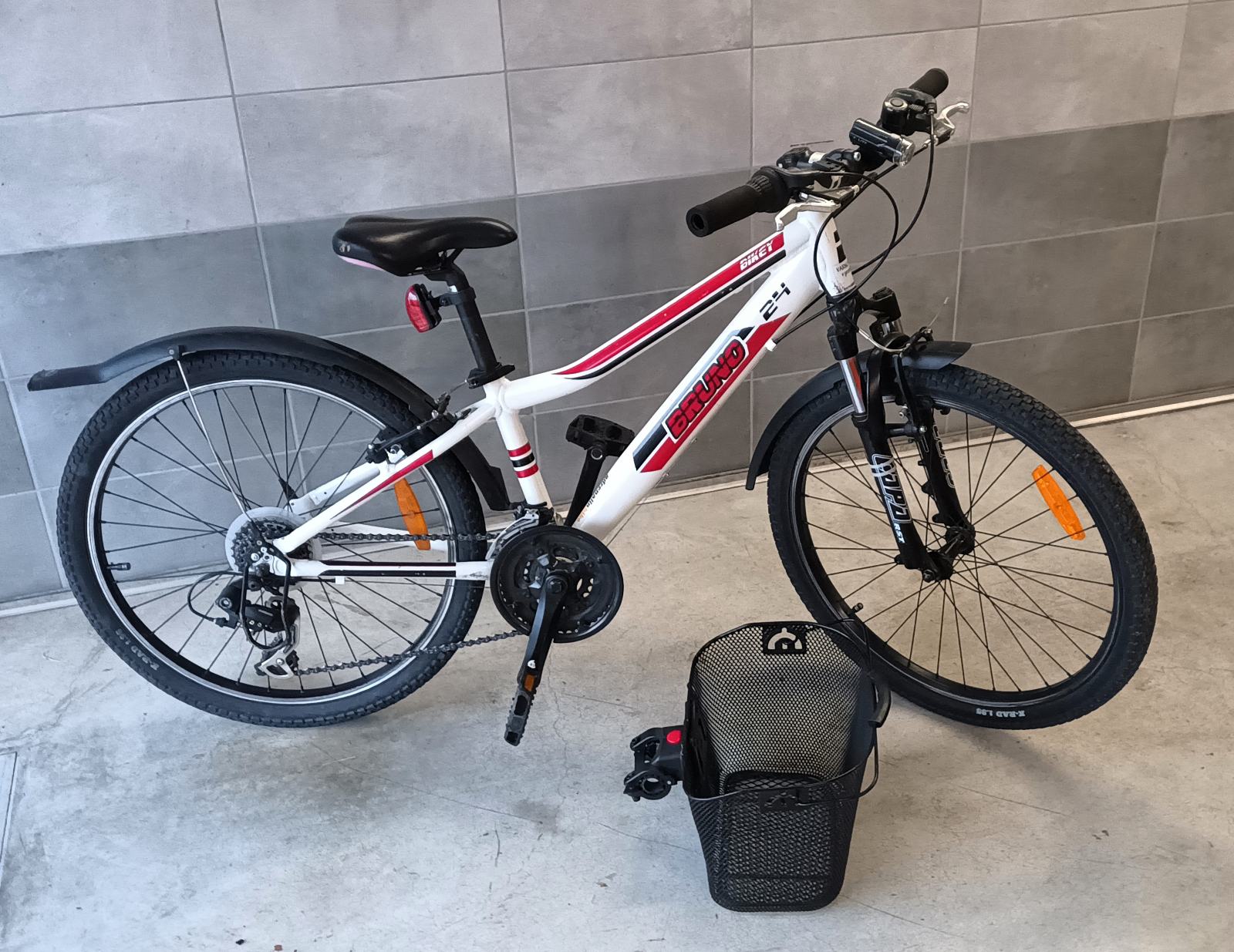 Mladinsko kolo, dekliško kolo Bruno Bikey 24