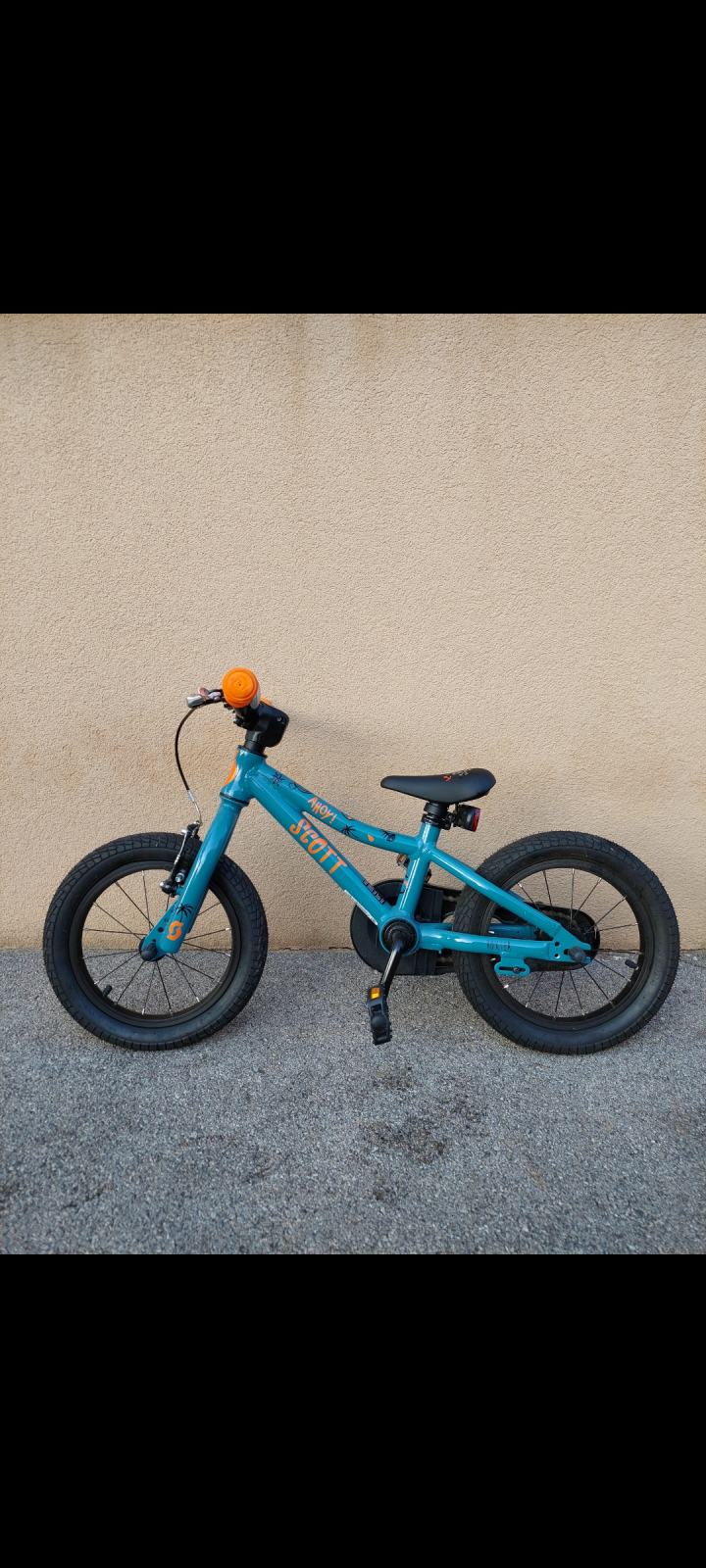 Scott Roxter kolo 14col