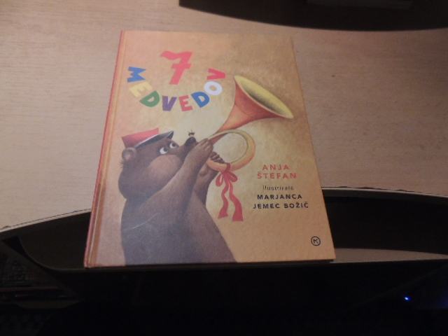 7 MEDVEDOV A. ŠTEFAN ZALOŽBA MLADINSKA KNJIGA 2018