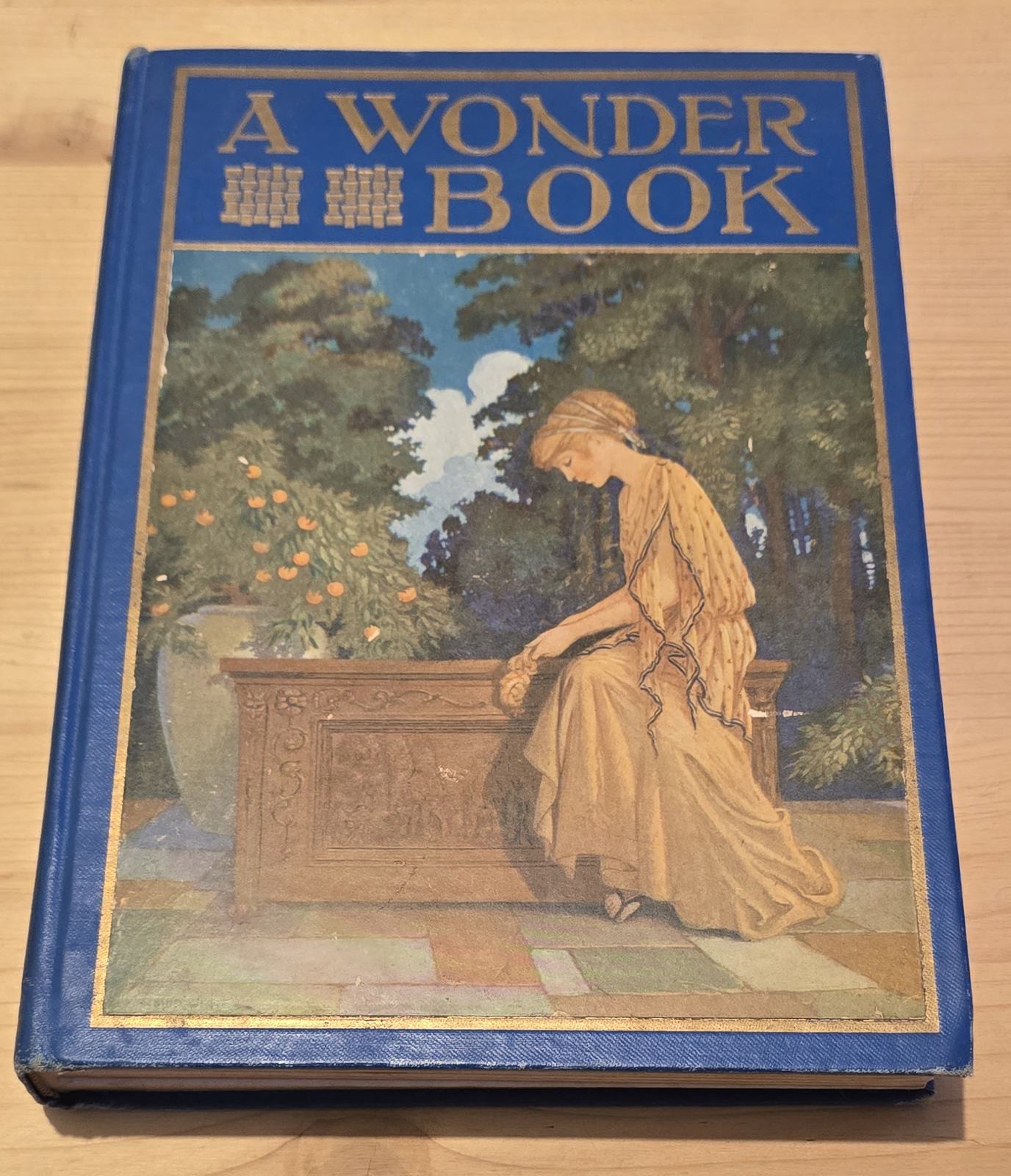 A Wonder Book /Nathaniel Hawthorne
