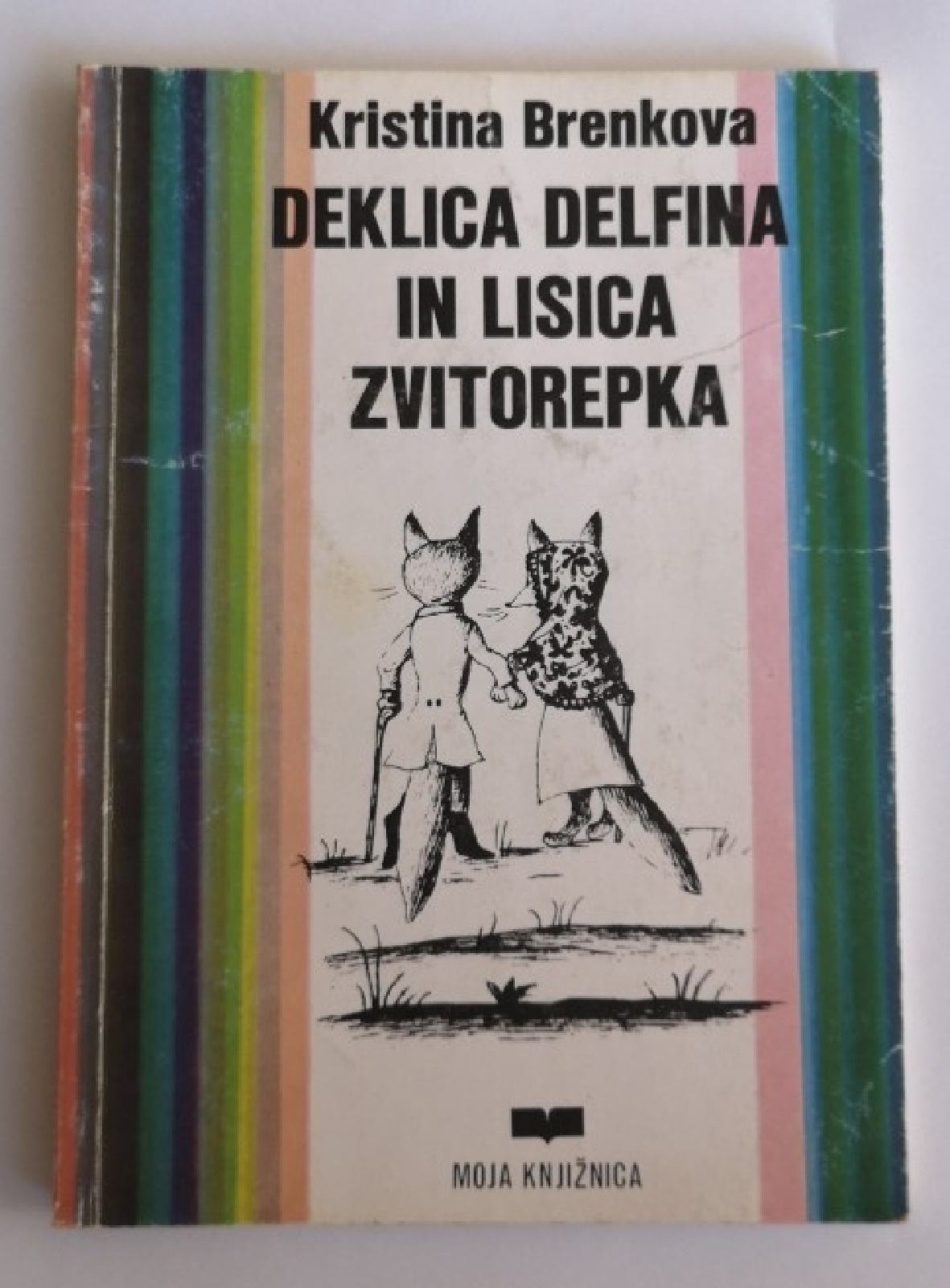Kristina Brenkova: Deklica delfina in lisica Zvitorepka