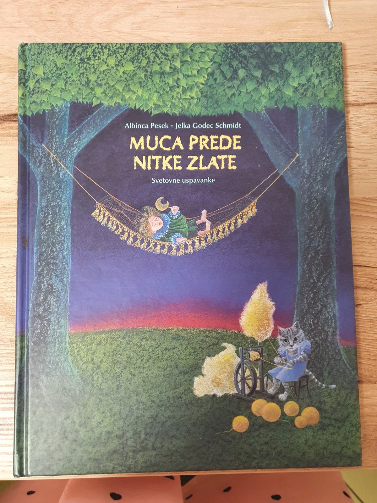 Muca prede nitke zlate (uspavanke)
