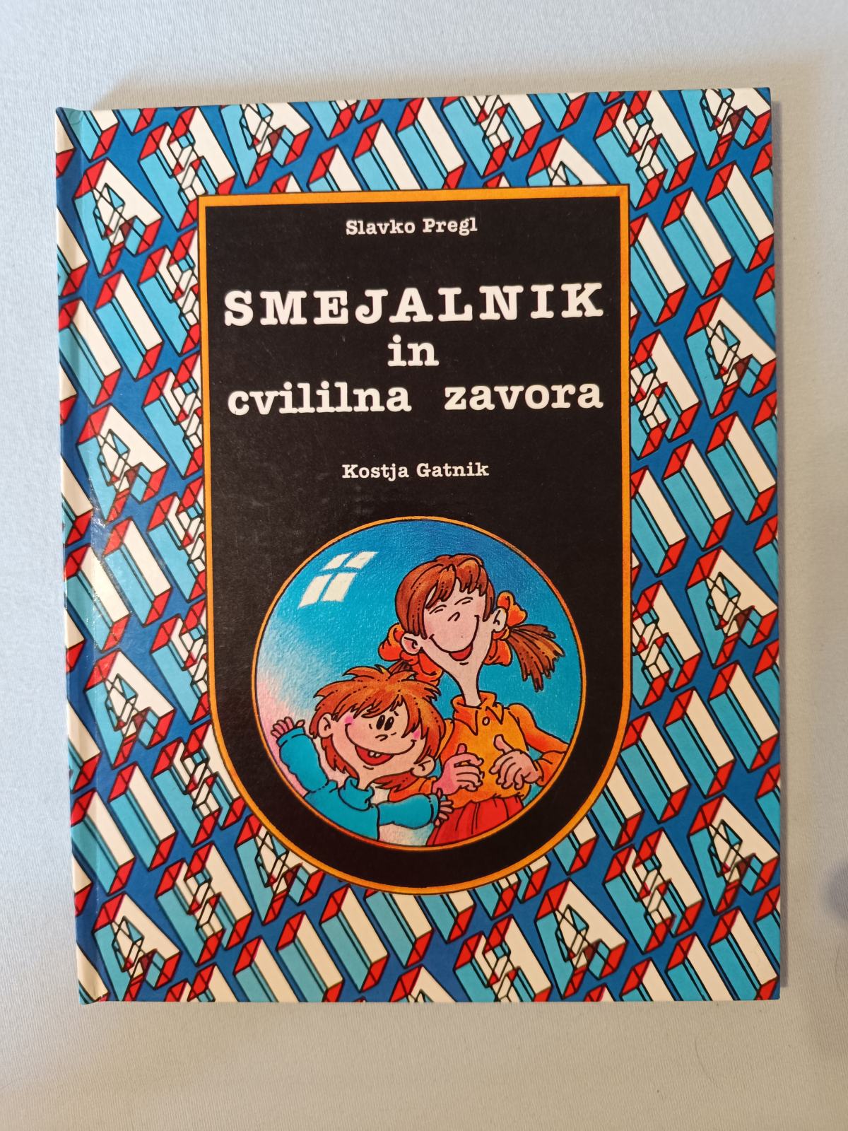 SMEJALNIK IN CVILILNA ZAVORA (Slavko Pregl)