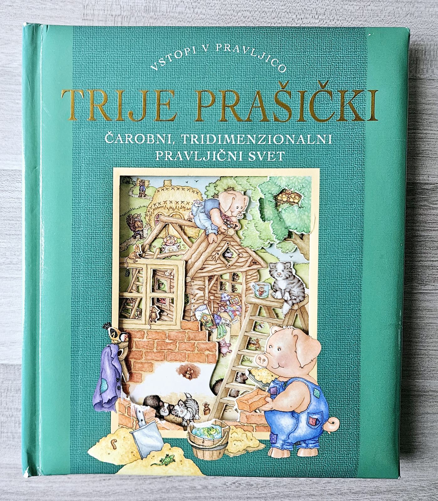 TRIJE PRAŠIČKI