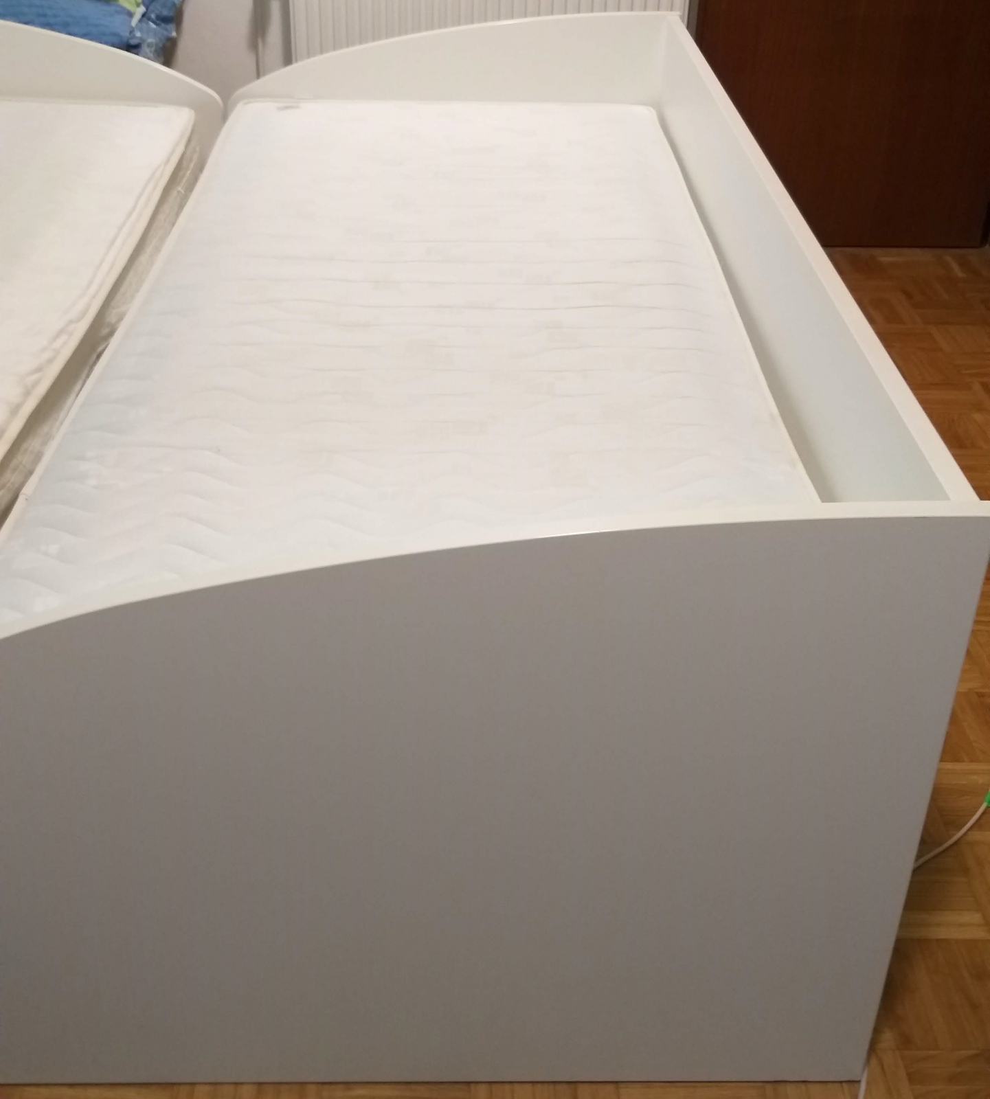 Postelja Alples 90x200 (okvir + predalnik)