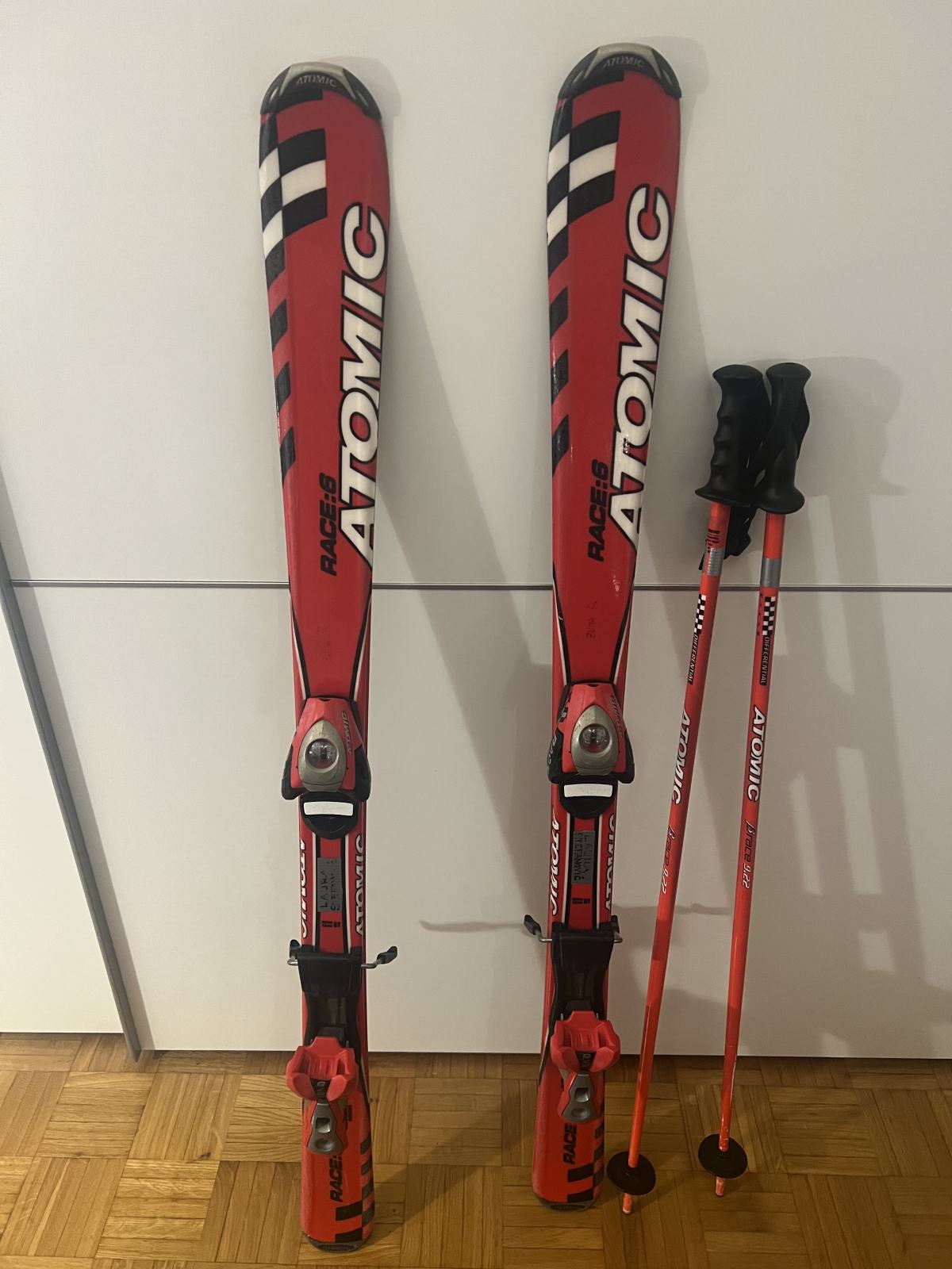 Smučke Atomic Race in Head pancerice