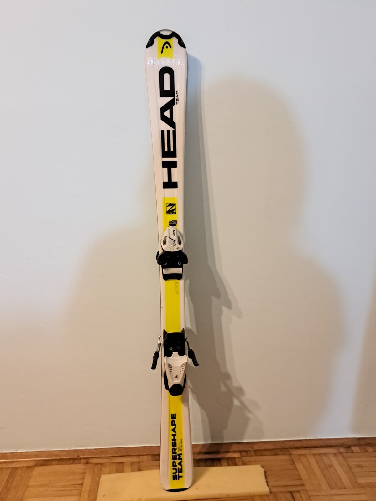 Otroške smuči Head Supershape Team 127 (R = 8 m)