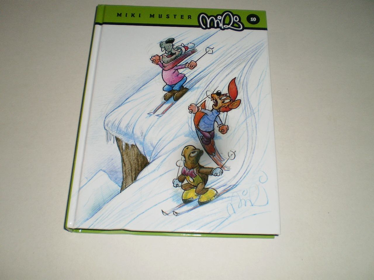 Miki Muster,št.10,založba Buch,trda izdaja,