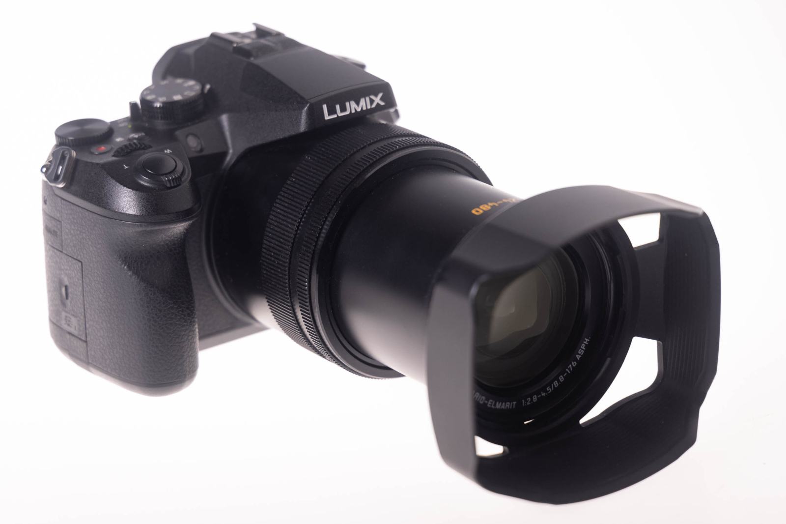 Panasonic Lumix FZ2000
