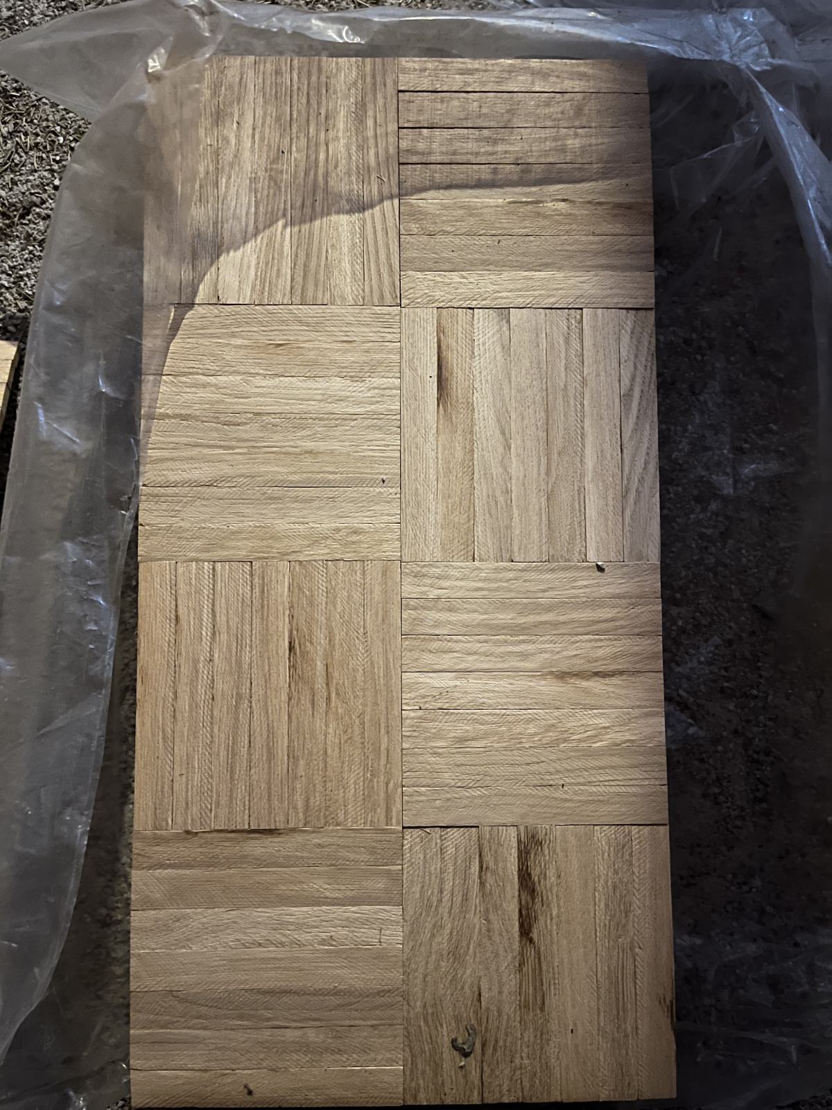 Lamelni parket hrast 15 x 15 cm 2,1 m2 = 20€
