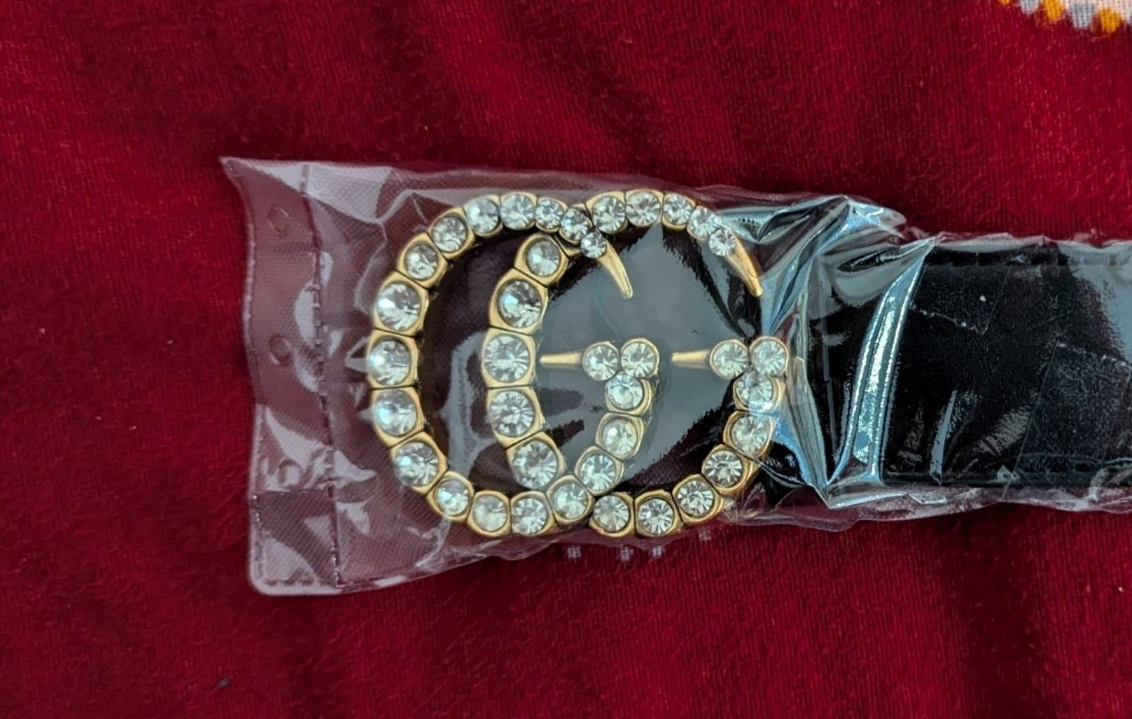 Gucci pas z diamanti